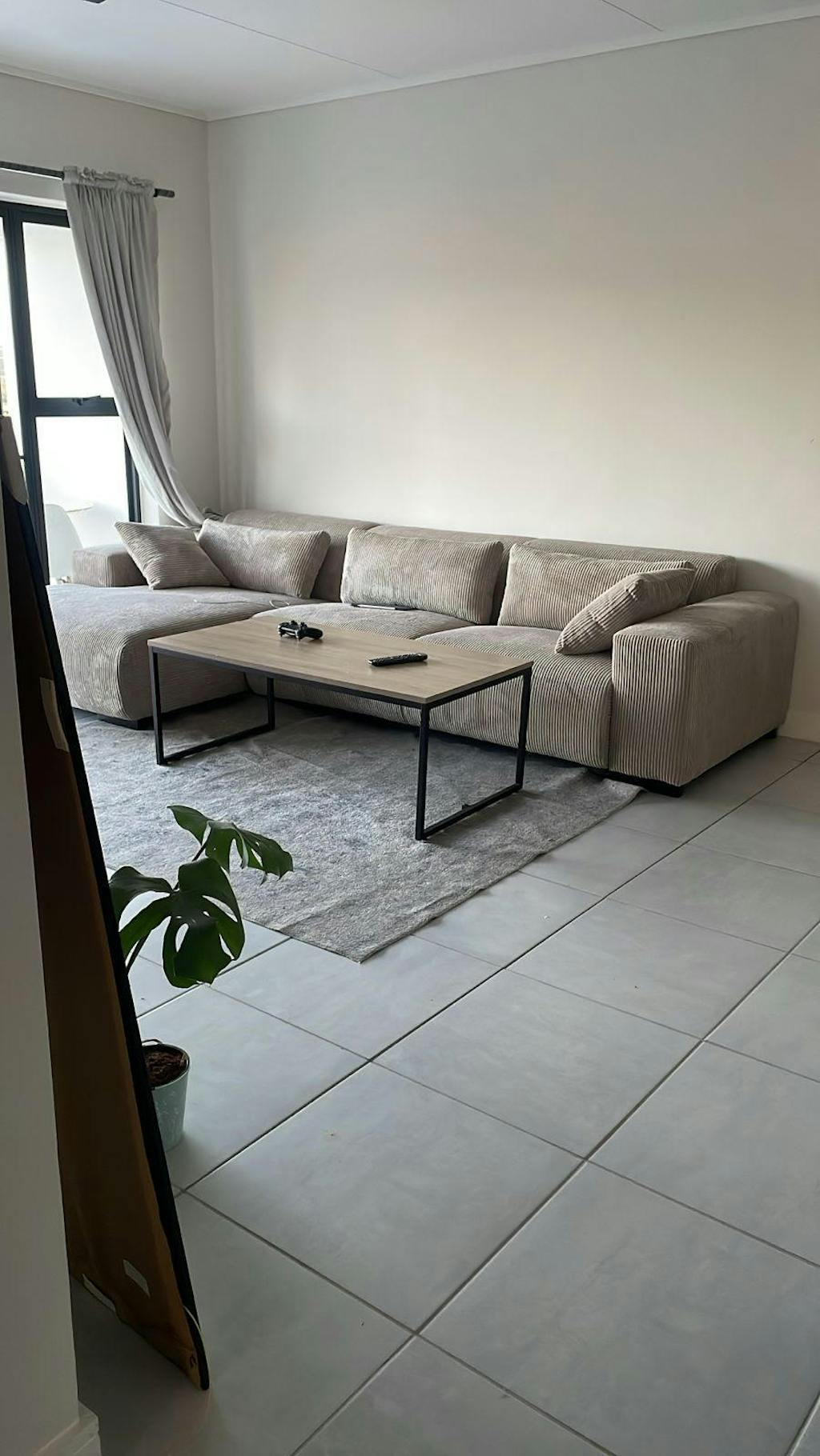 Decofurn | Caterina Fabric Corner Chaise – Decofurn Furniture