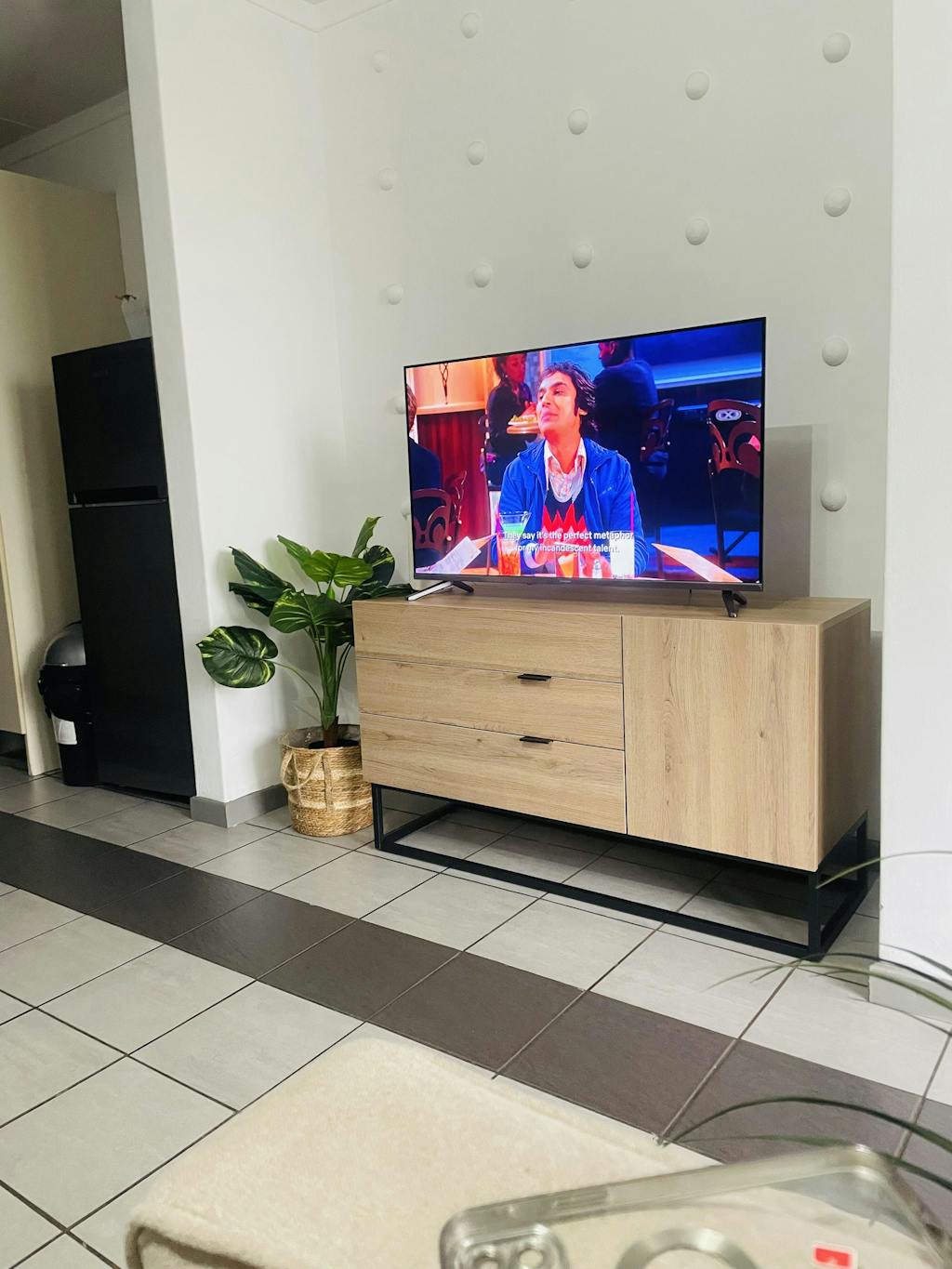 Decofurn | Lodi 3 Drawer 1 Door Sideboard – Decofurn Furniture