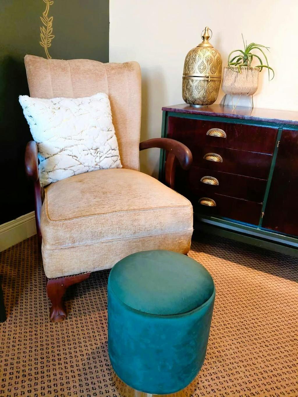 Decofurn | Neptune Velvet Ottoman – Decofurn Furniture