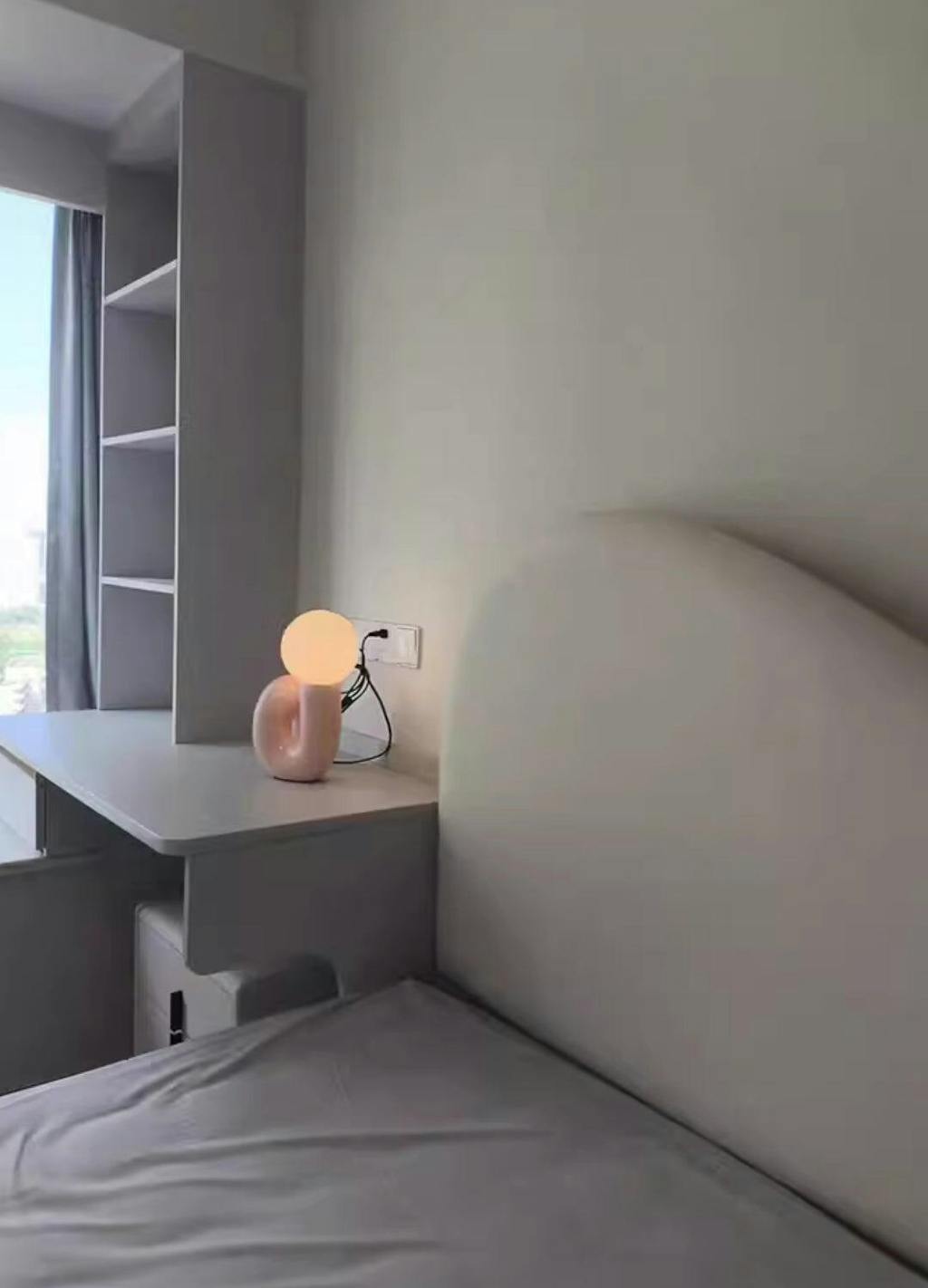 Neotenic Table Lamp – Dekoorlight