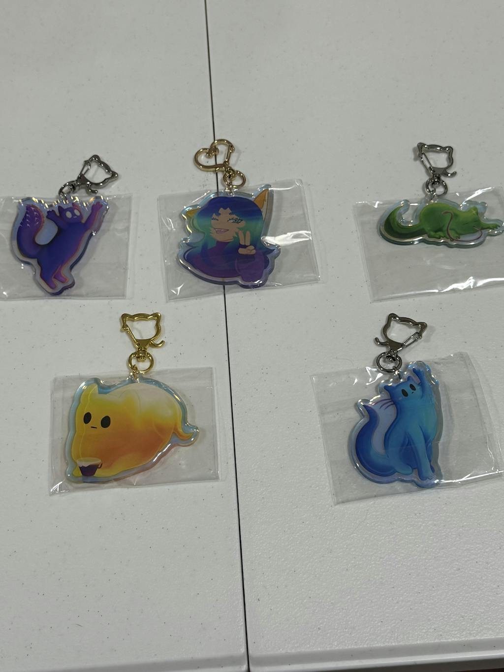Custom Rainbow Holographic Acrylic Keychains - Didacreative