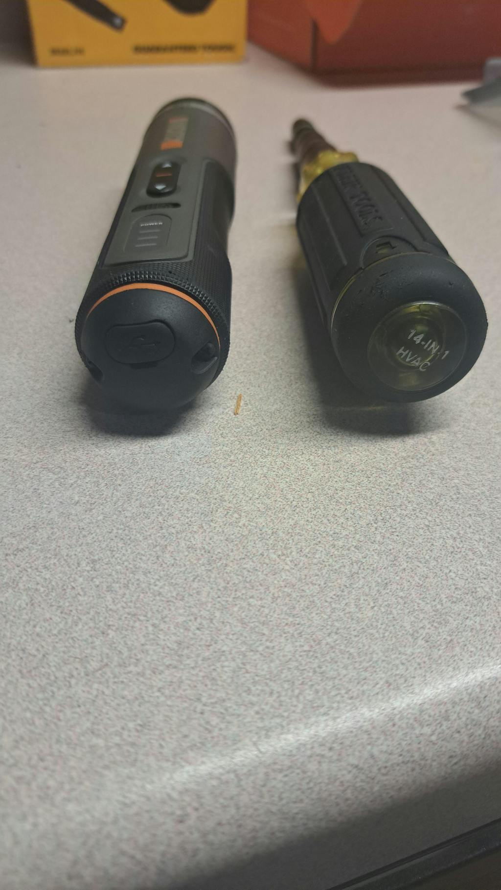 Worx WX242 Mini Cordless Screwdriver - Includes 30 Bits - Digital Zakka