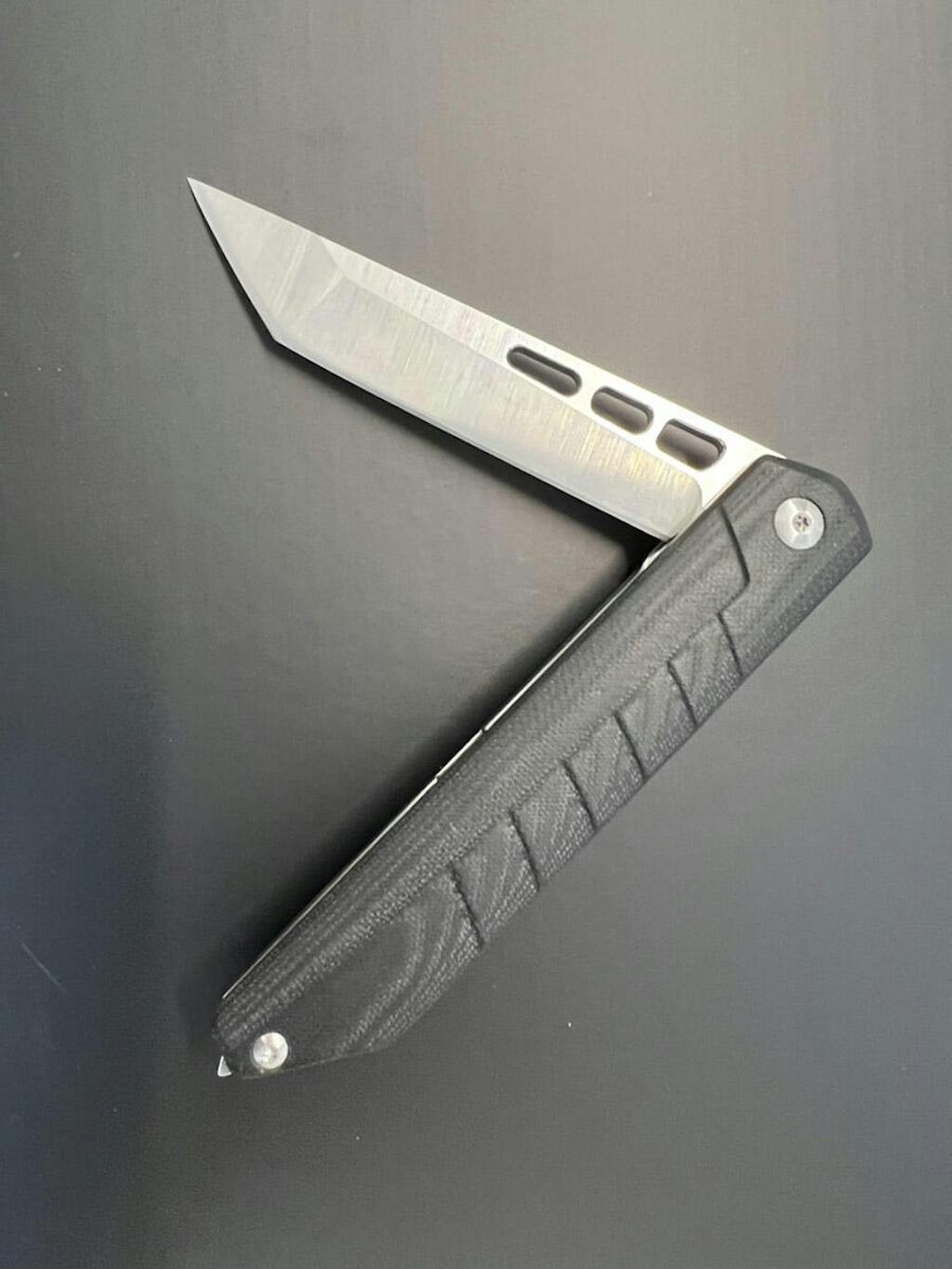 D2 Blade Pocket Knife with Liner Lock and G10 Handle – Dispatch Knives