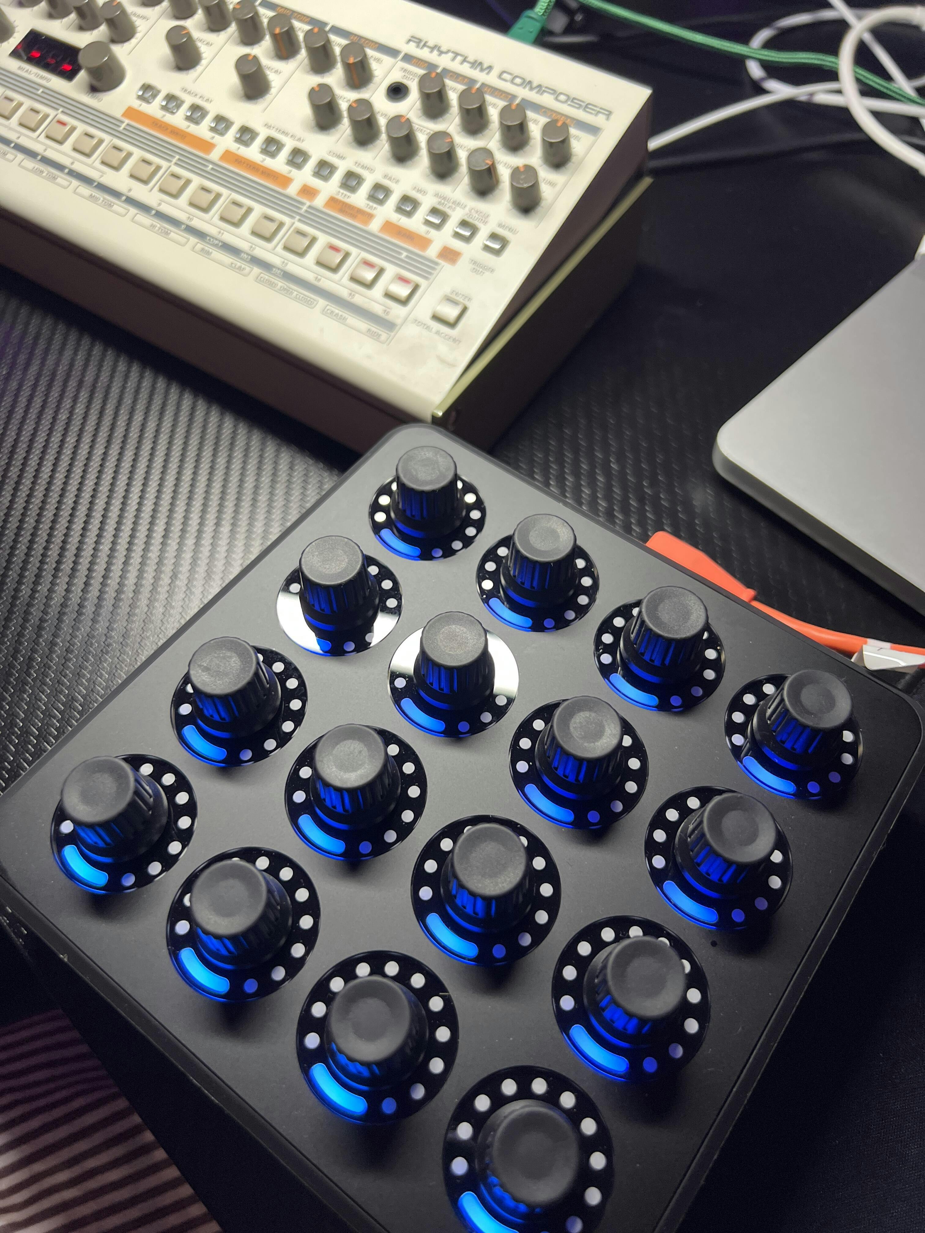 Midi Fighter Twister — DJ TechTools