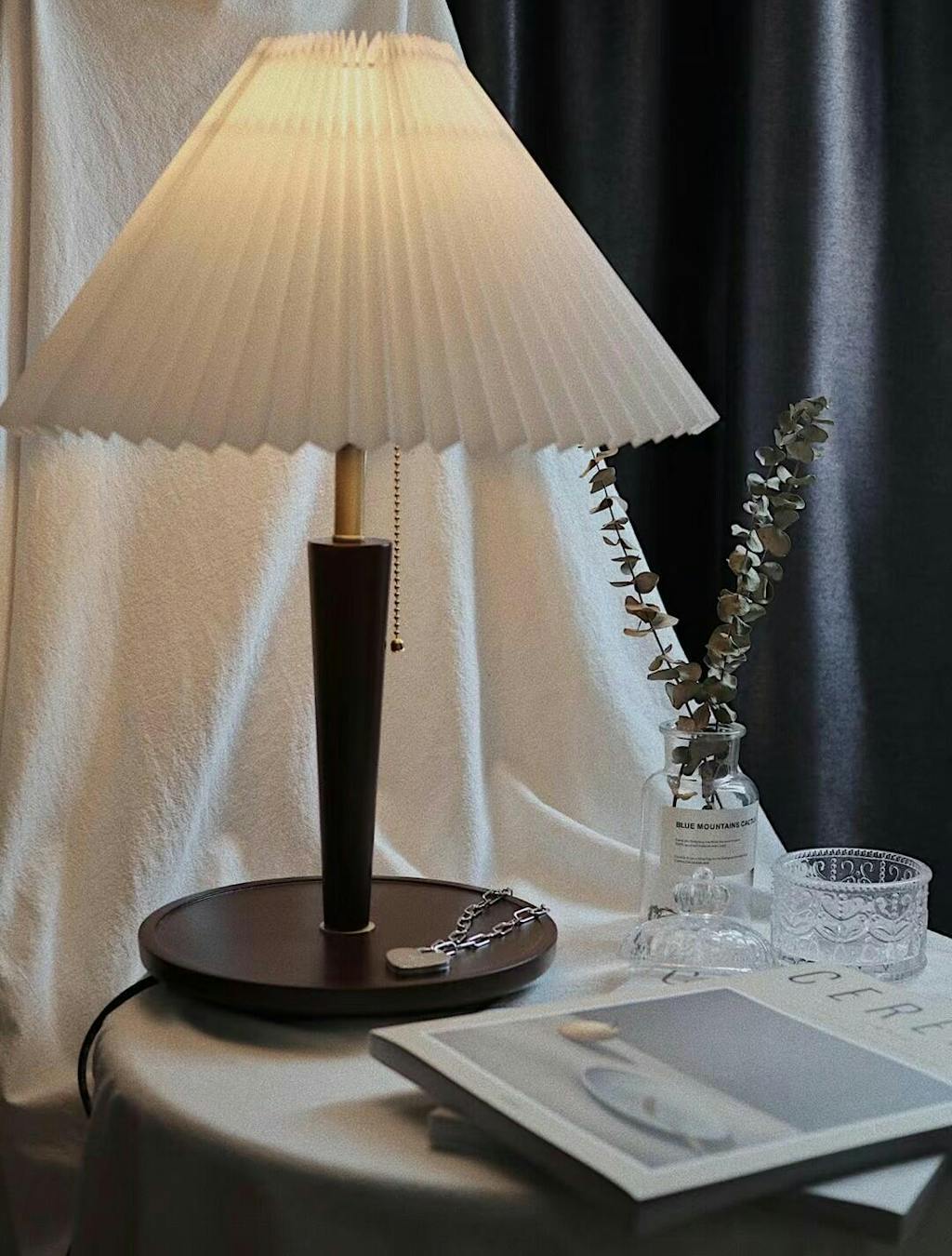 Suki Pleated Table Lamp - Docos