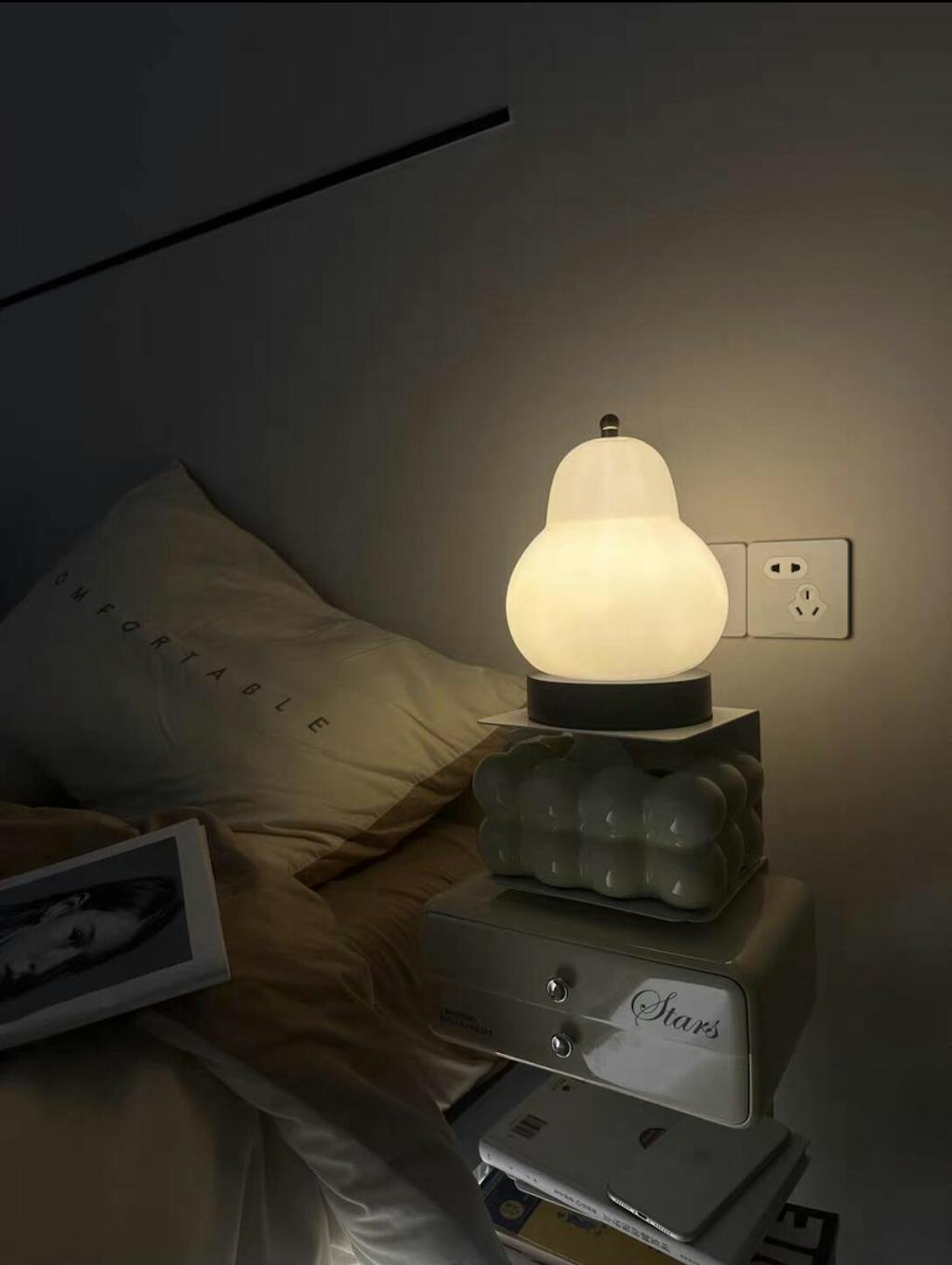 Cute Pear Table Lamp (built-in battery) 6.6″- 8.6″ - Docos