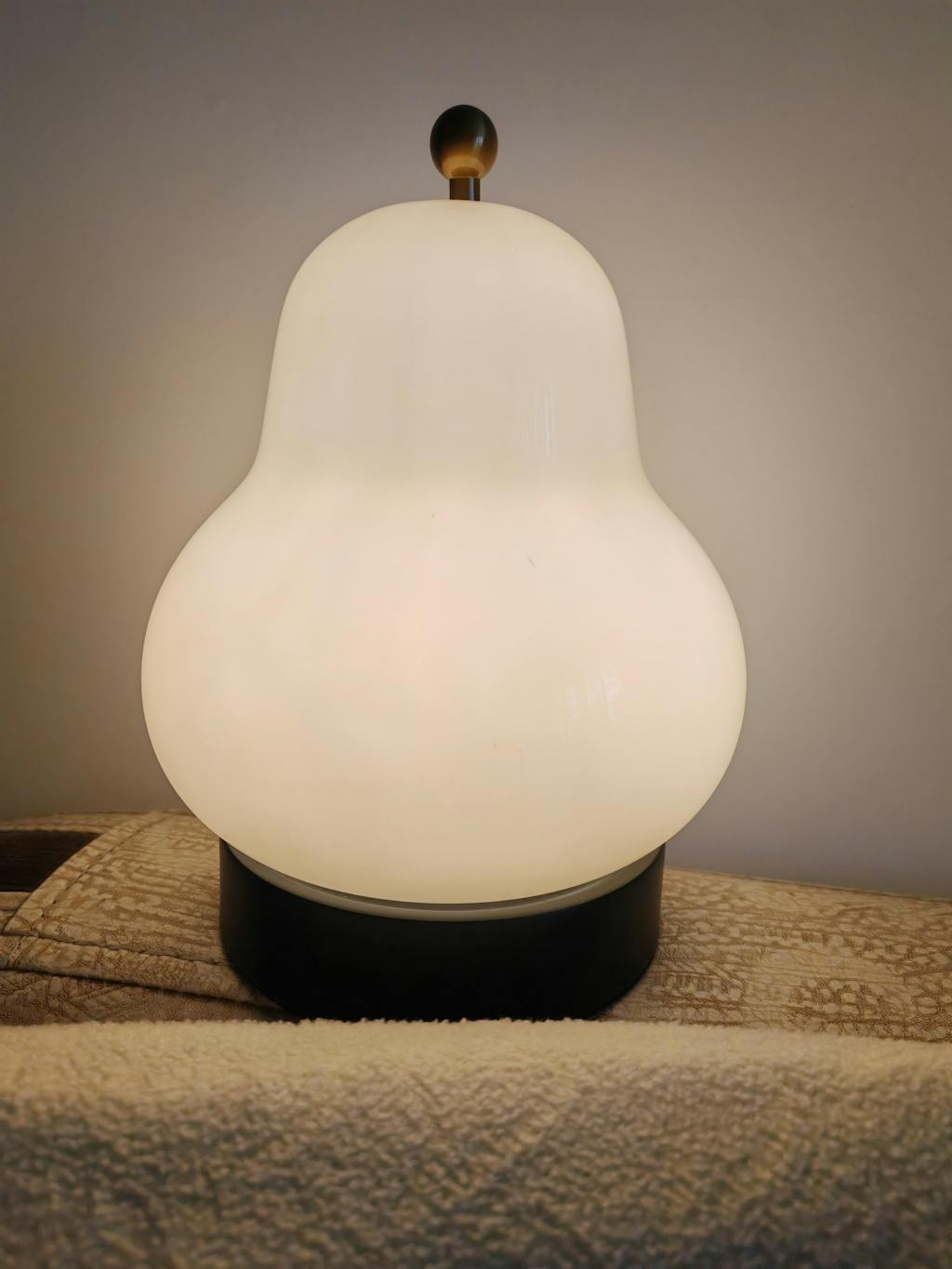 Cute Pear Table Lamp (built-in battery) 6.6″- 8.6″ - Docos