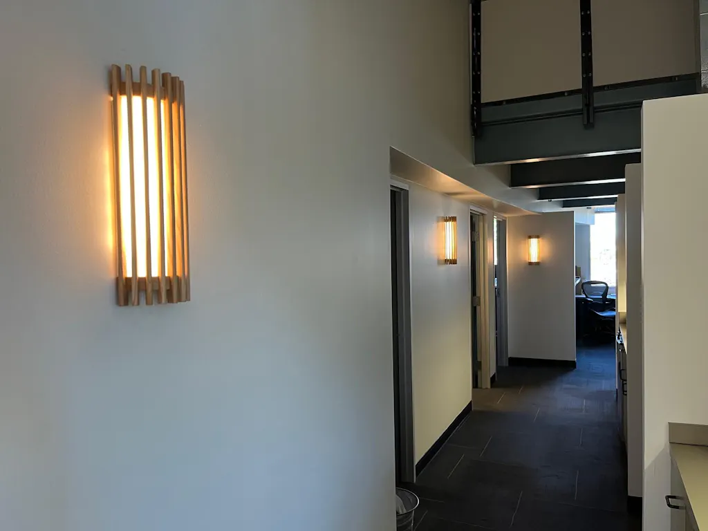 Wood Floor Lamps : The Perfect Blend of Nature and Modern Design - Docos