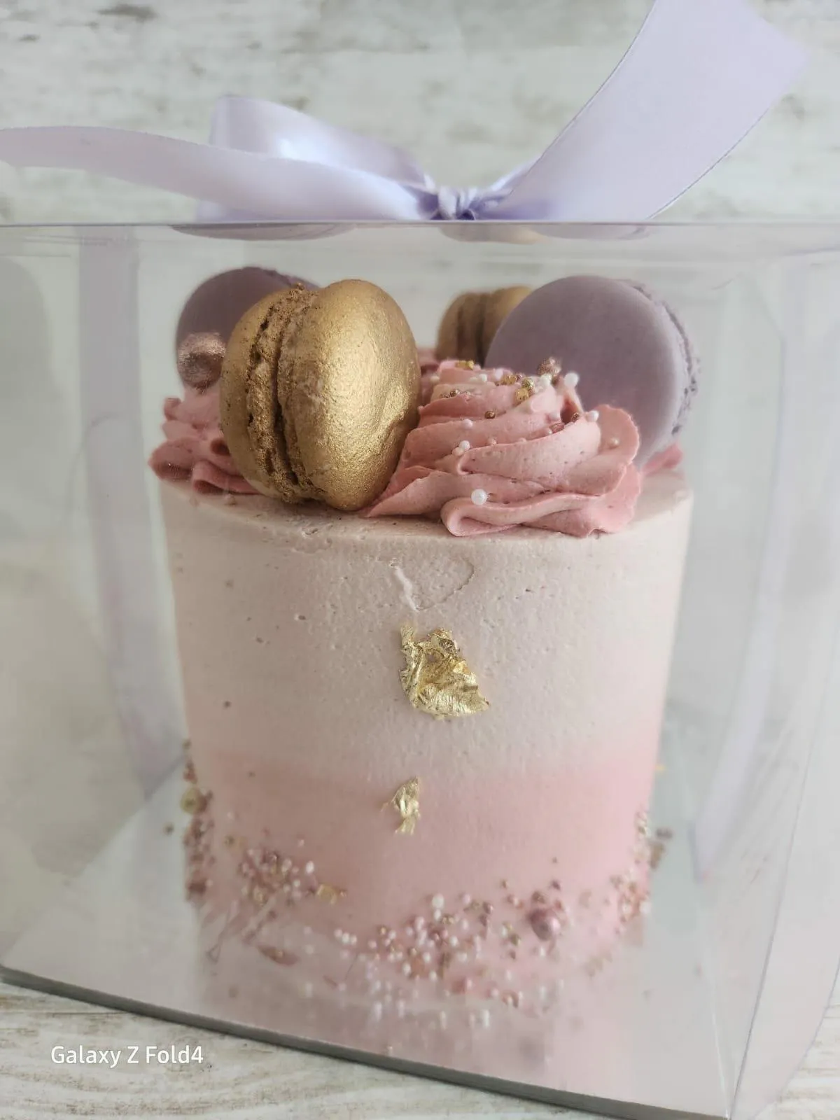 Mini Cake with Macarons - You and Me | Delivery in Mauritius