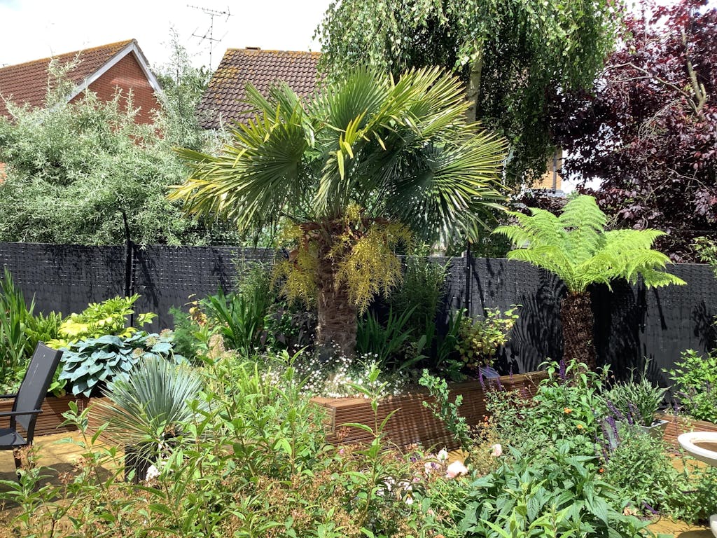 DIY Curved Dog Proof Fence Topper For Houdini Dogs | Dog Proofer