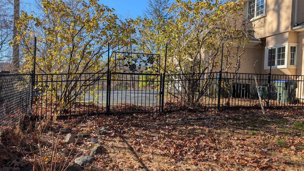 Fence Height Extension Kit For Jumping & Climbing Dogs – Dog Proofer