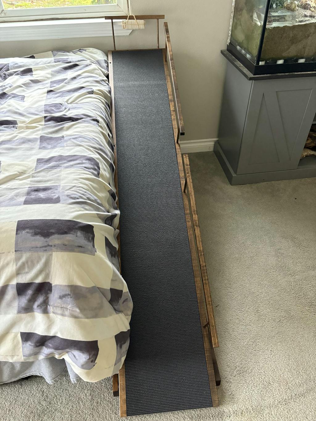 The Small Dog Ramp for Beds, by DoggoRamps™