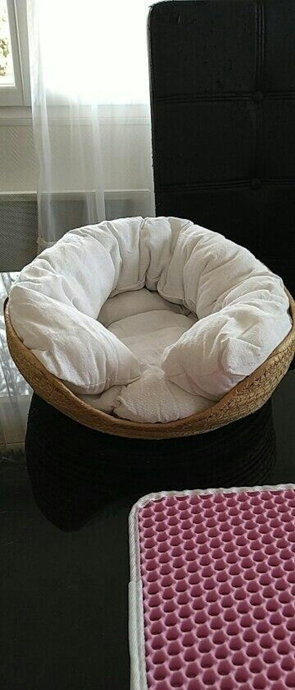 Hand-woven Bamboo Crib For Dog – DogMega.Com