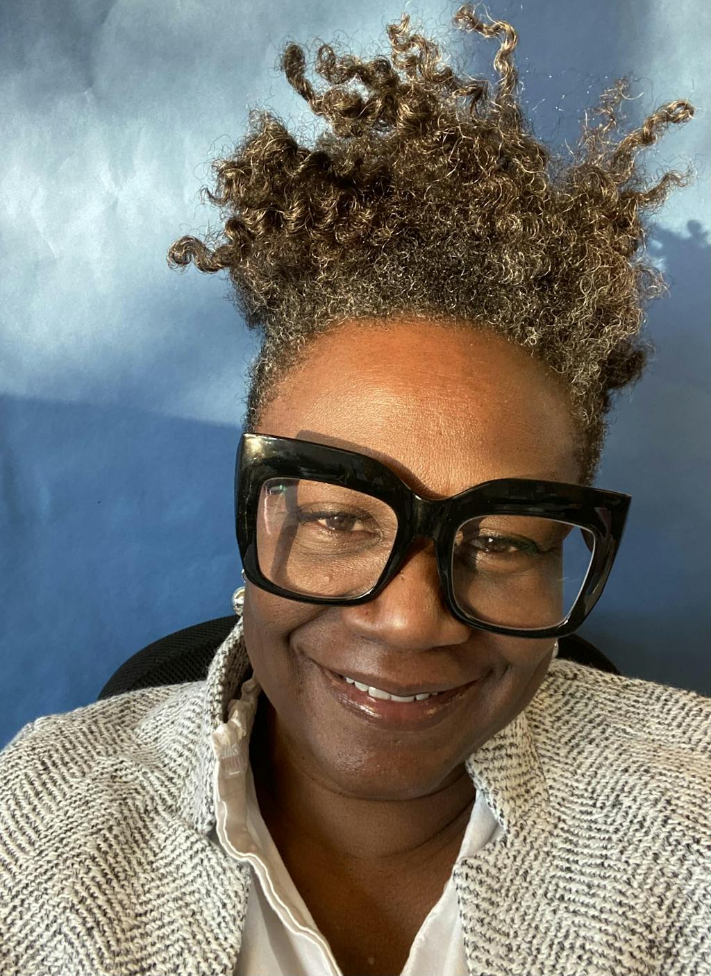 Healthy Hair, Happy Mom: Hair Care Tips for Busy Moms – Donna's Recipe