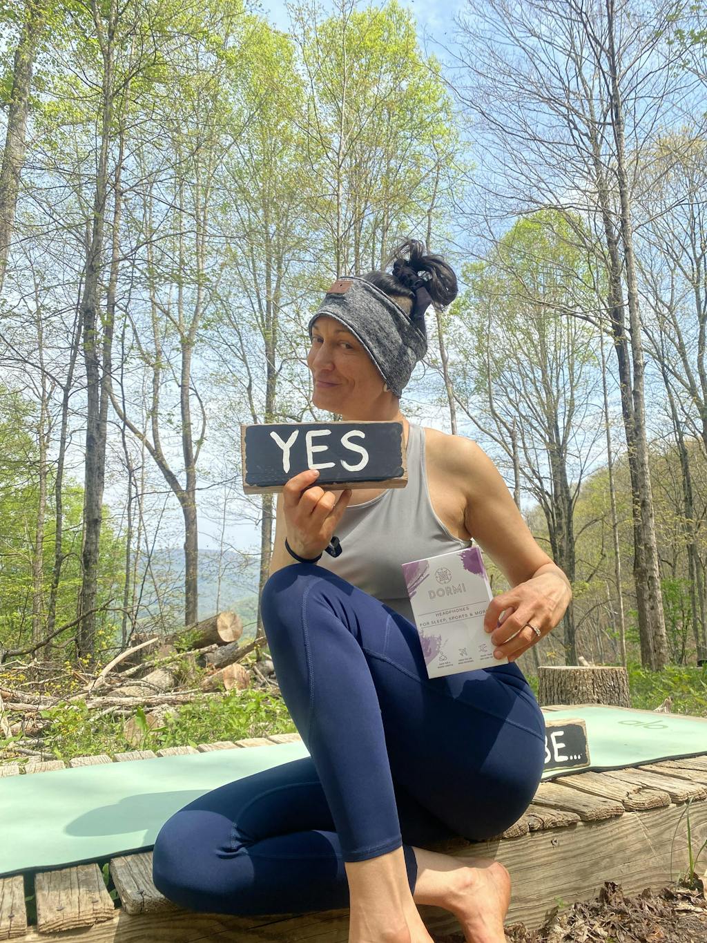 Dormi Headphones l Wireless Headband Headphones for Sleep, Sports