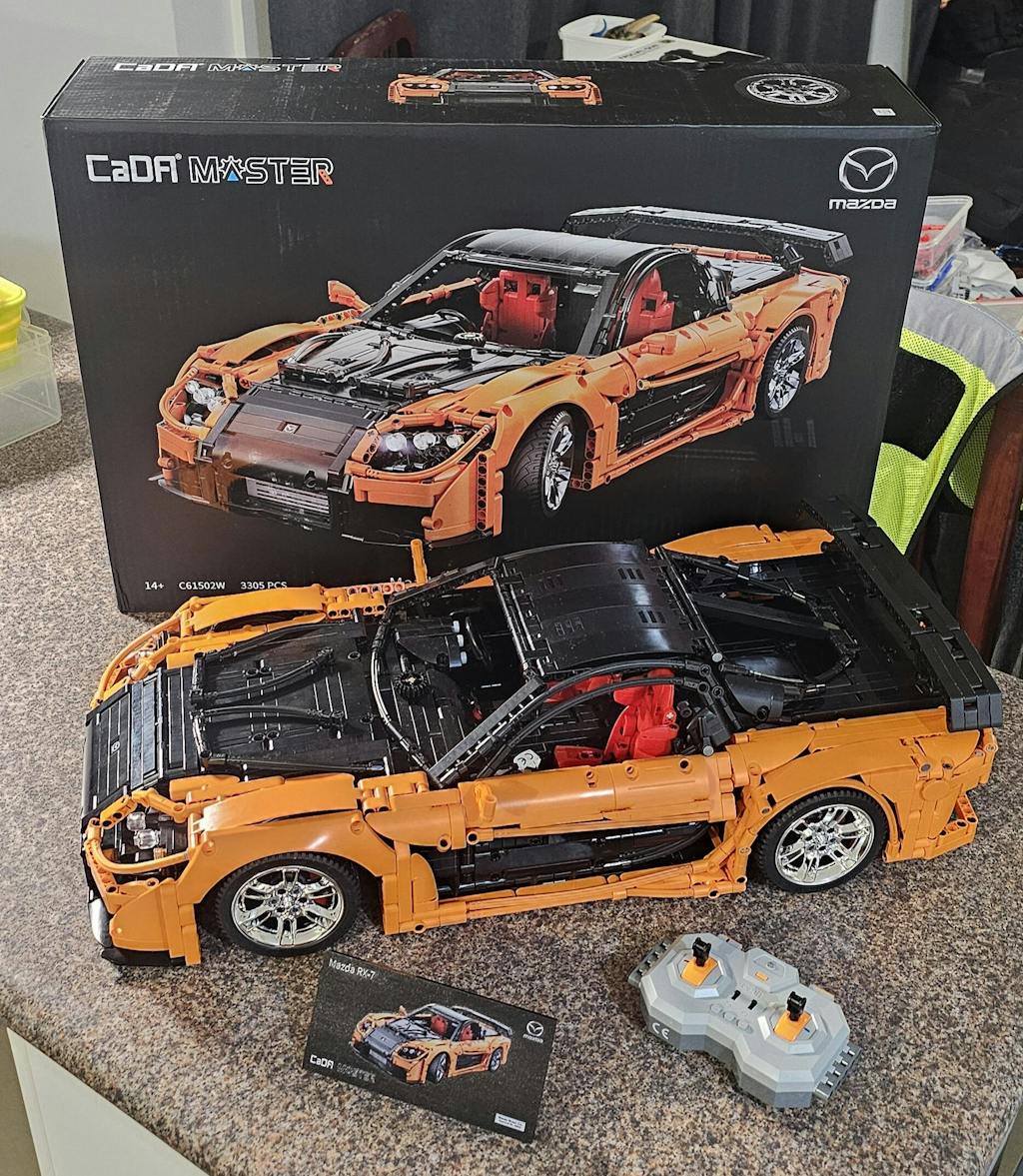 CaDA Master 1:8 Mazda RX-7 C61502W – Doublee_CaDA