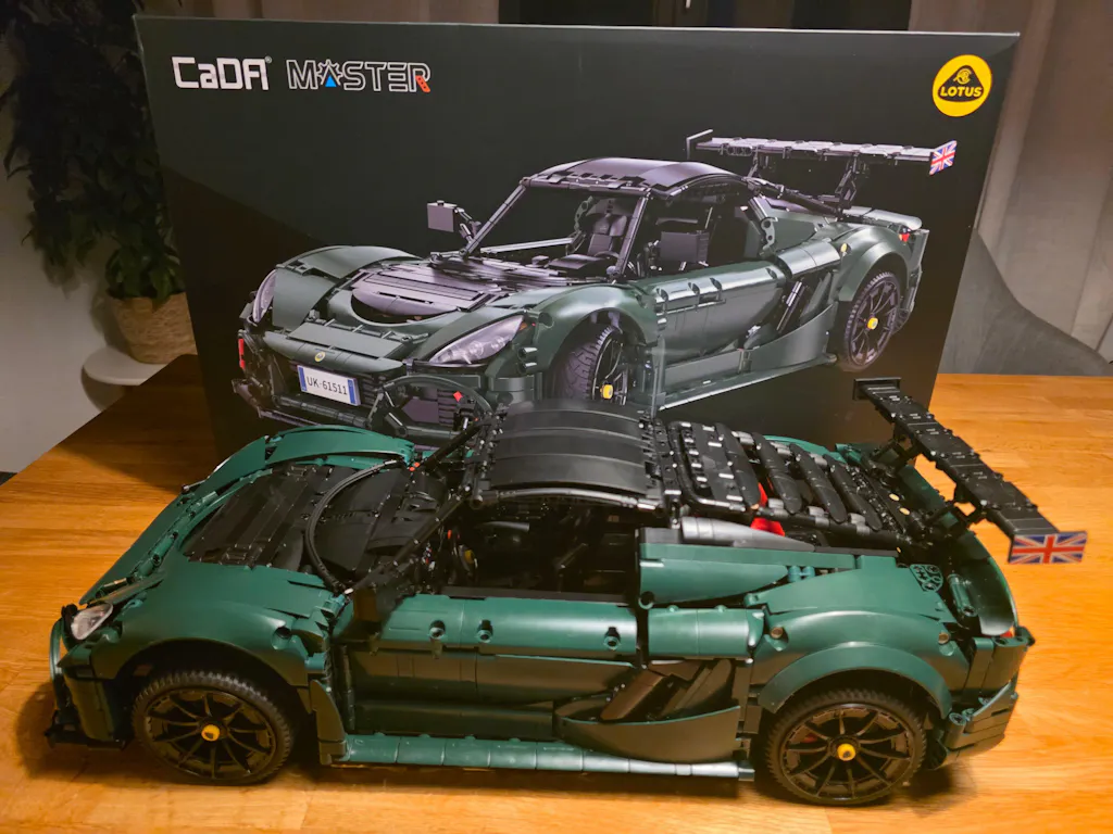 CaDA 1:8 Lotus Cars Exige Cup 430 1:8 Technic C61511W – Doublee_CaDA