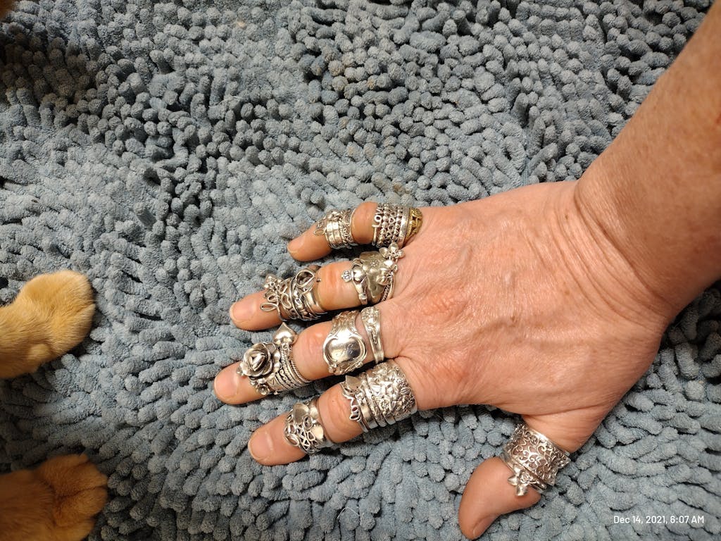 Sterling Silver Floral Design Ring for Sale - Dreamland Jewelry