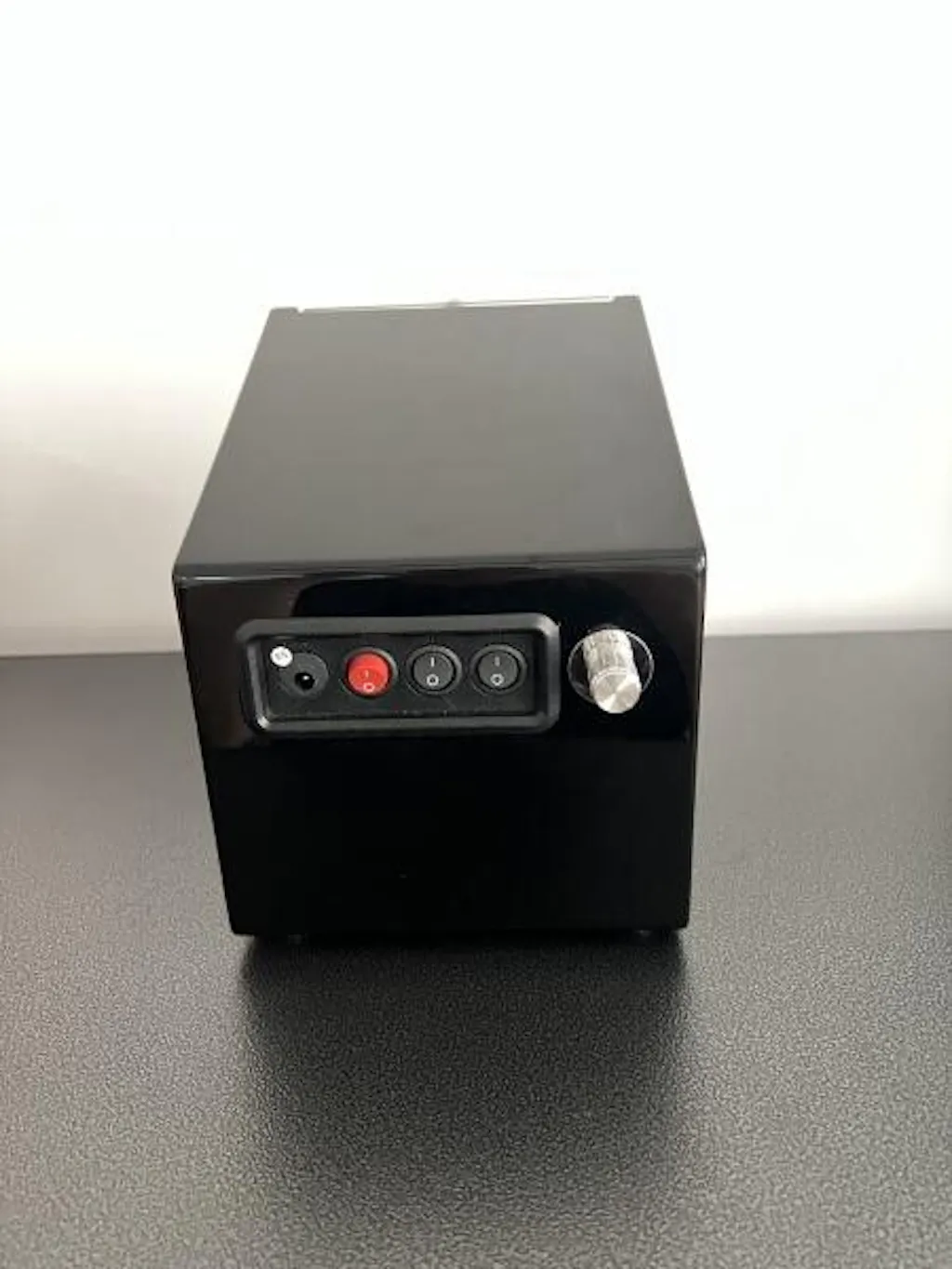 Compact and Stylish Single Watch Winder – Driklux