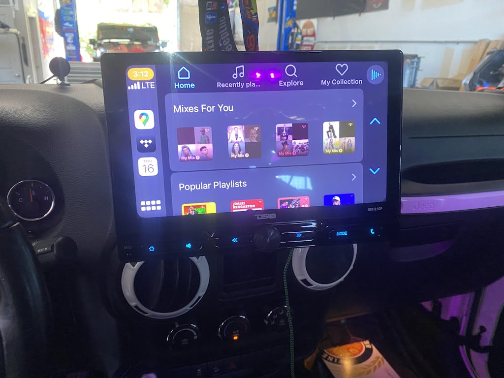 10.5" Floating Adjustable Modular Touchscreen Mechless Single-DIN Head