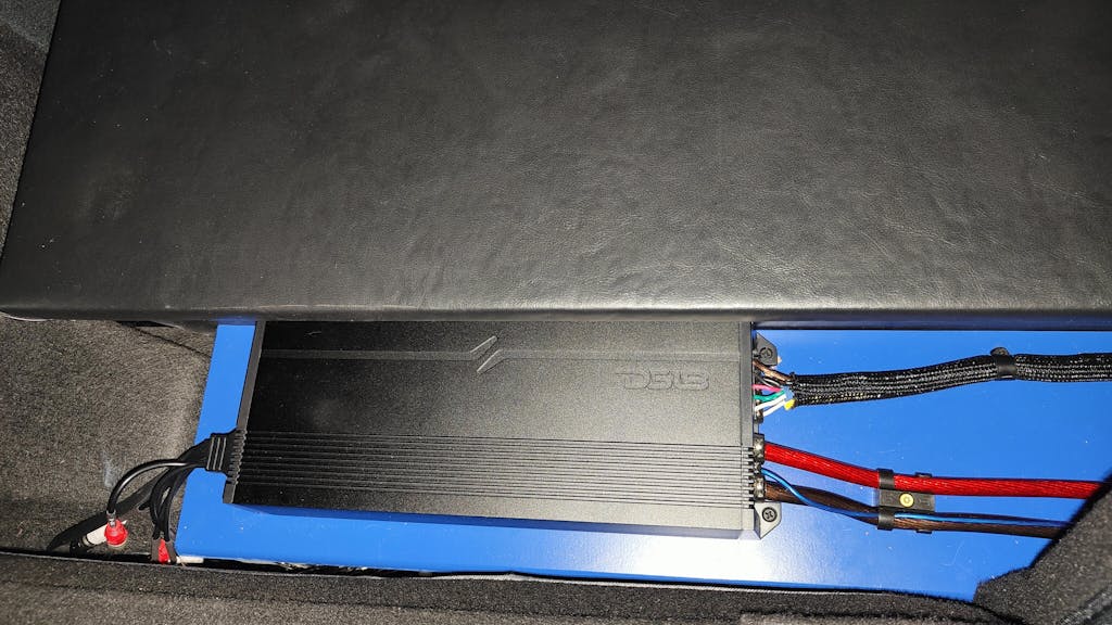 GEN-X 5-Channel Class D Amplifier 130 x 4 @ 4-Ohm + 900 x 1 @ 1-Ohm Wa