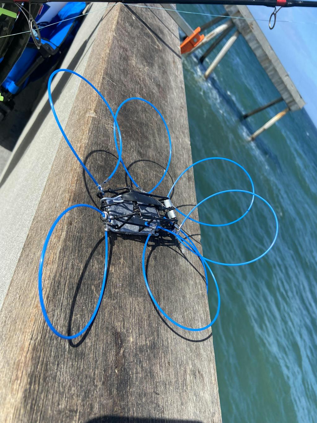 DURASNARE Vinyl Coated 8oz Blue Line Crab Snare