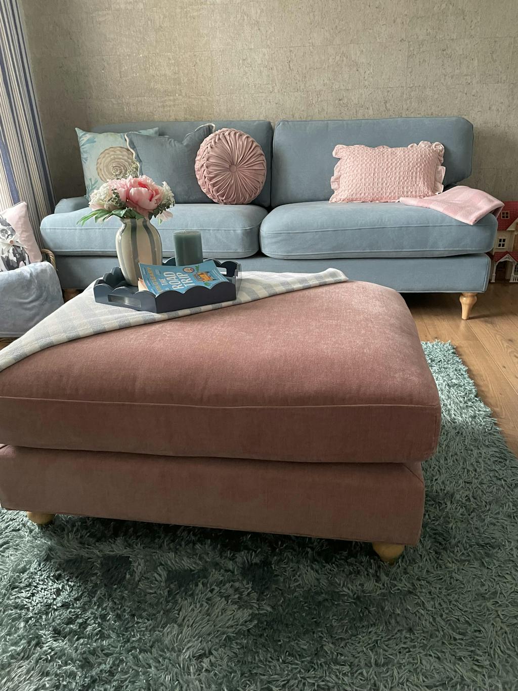 Hampshire Traditional 2 Seater Sofa - Textured Weave - Beige – DUSK