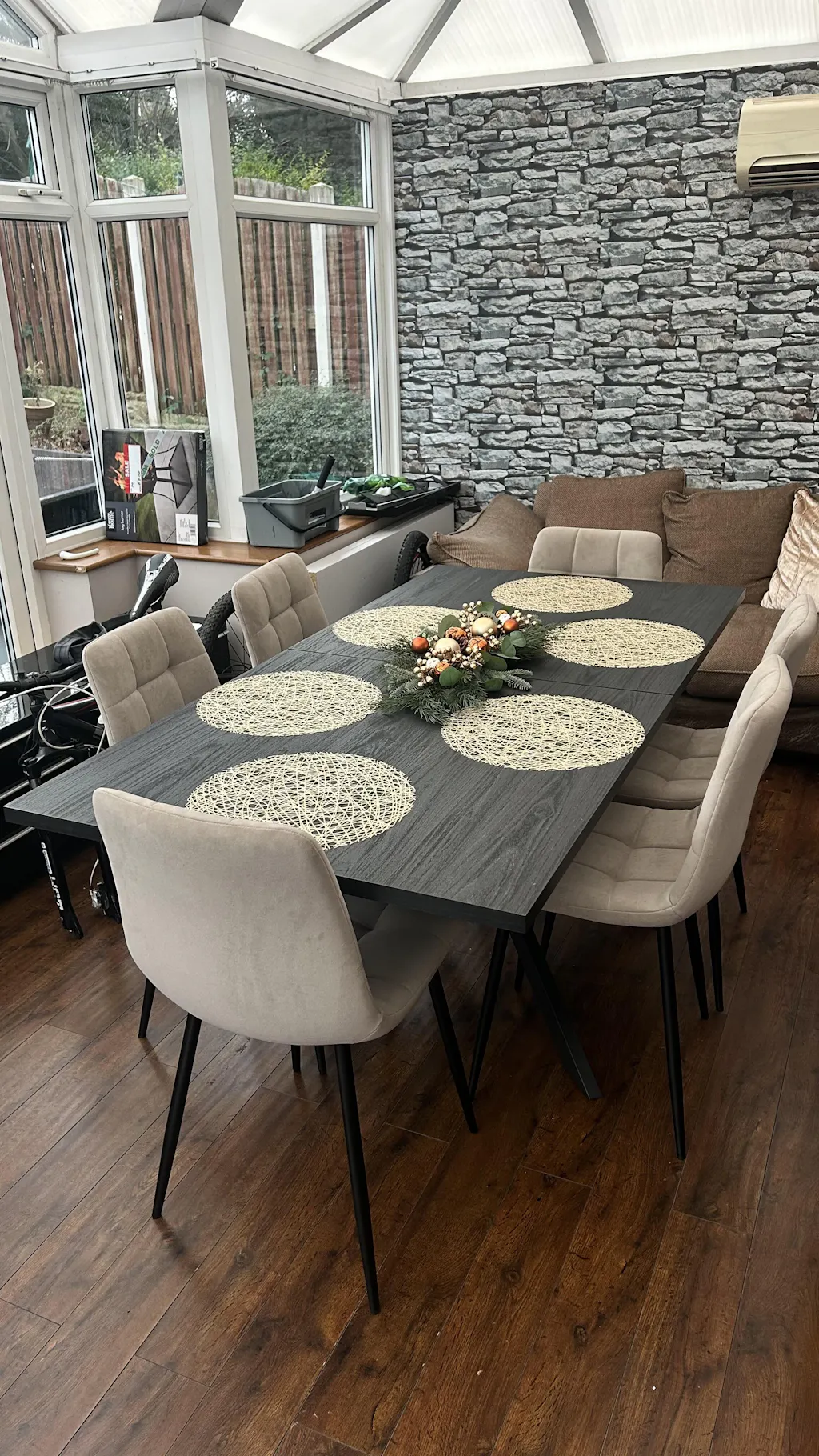 Brooke Square Extendable 4-8 Seater Dining Table - Black – DUSK
