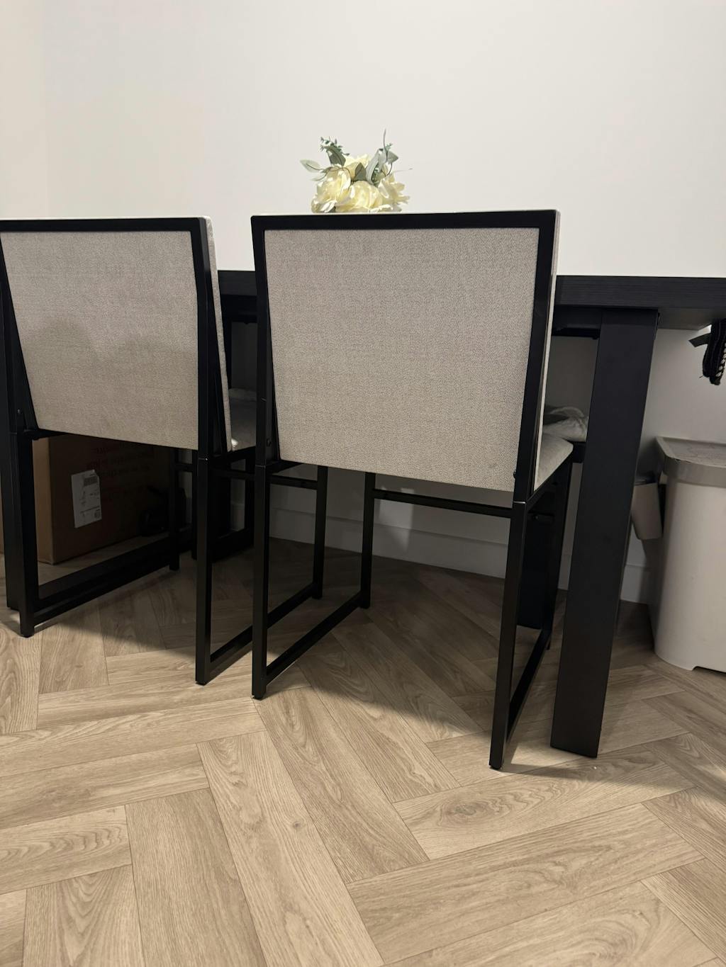 Harper 4-6 Seater Dining Table - Marble/Black – DUSK