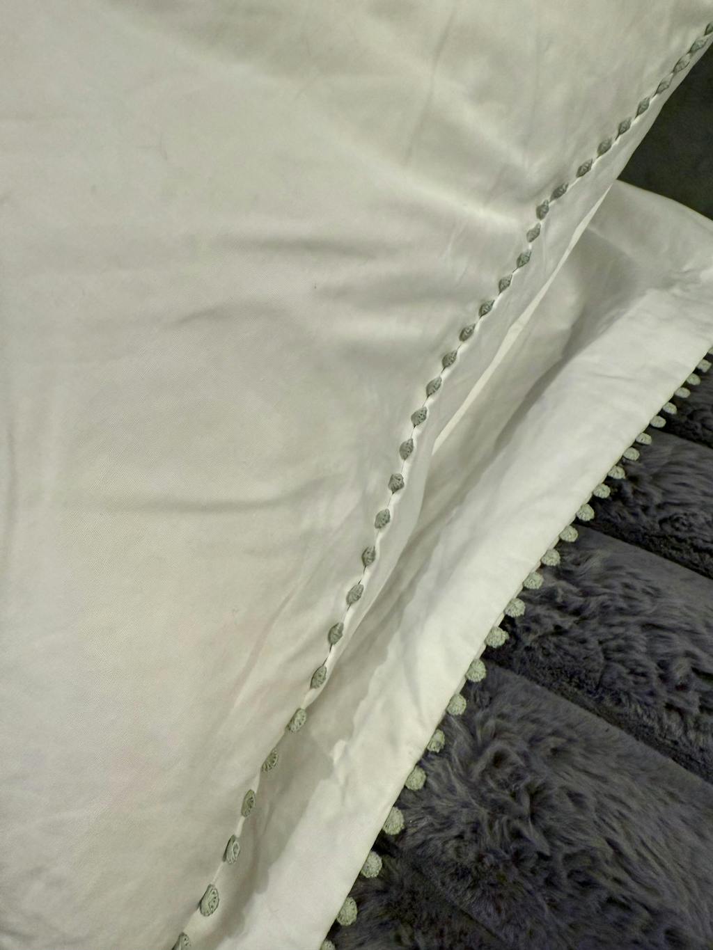 Girona 200 Thread Count Pom-Pom Duvet Cover - Cotton - White/Pink – DUSK