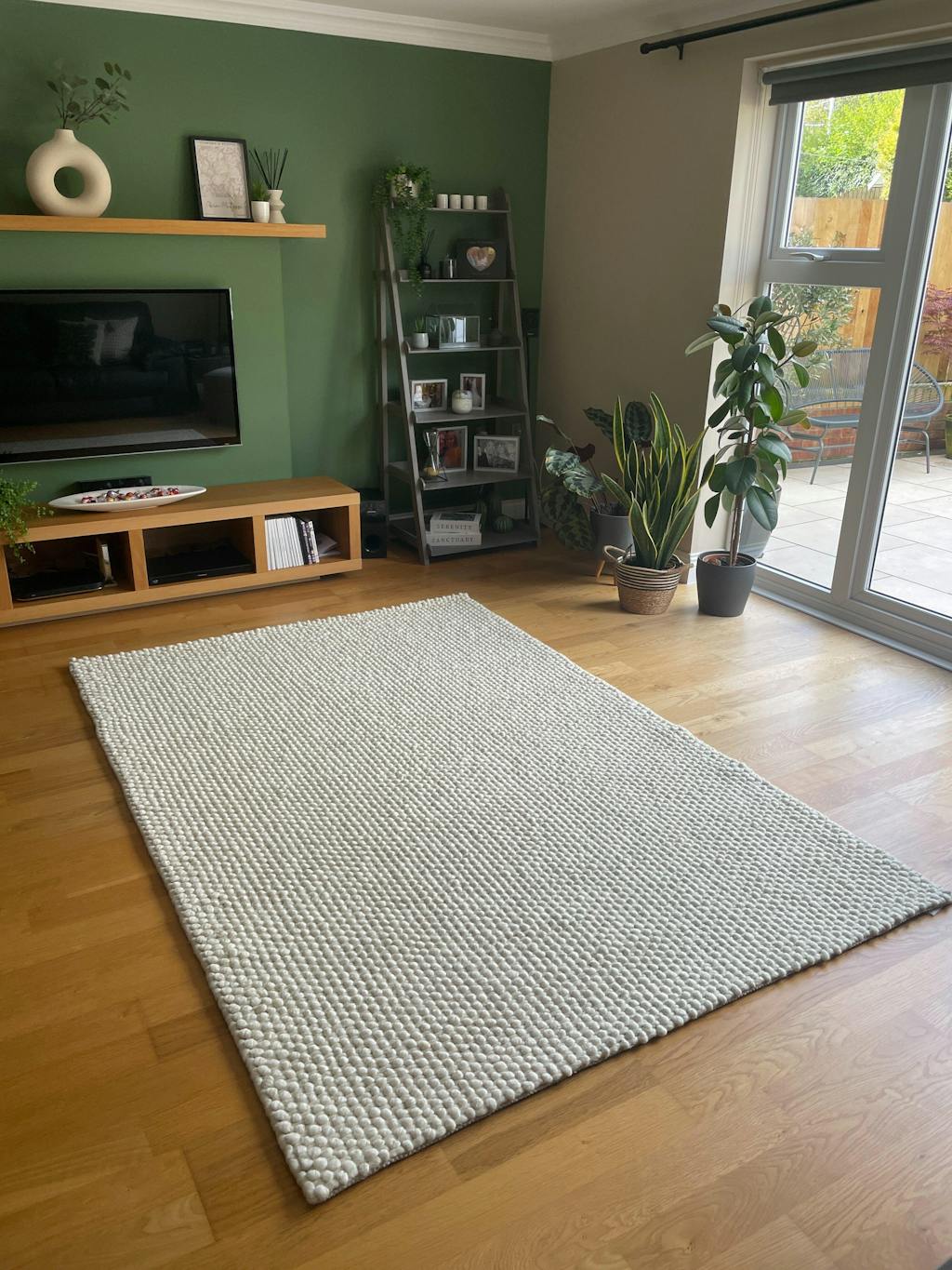 Theo Handwoven Wool Rug - White – DUSK