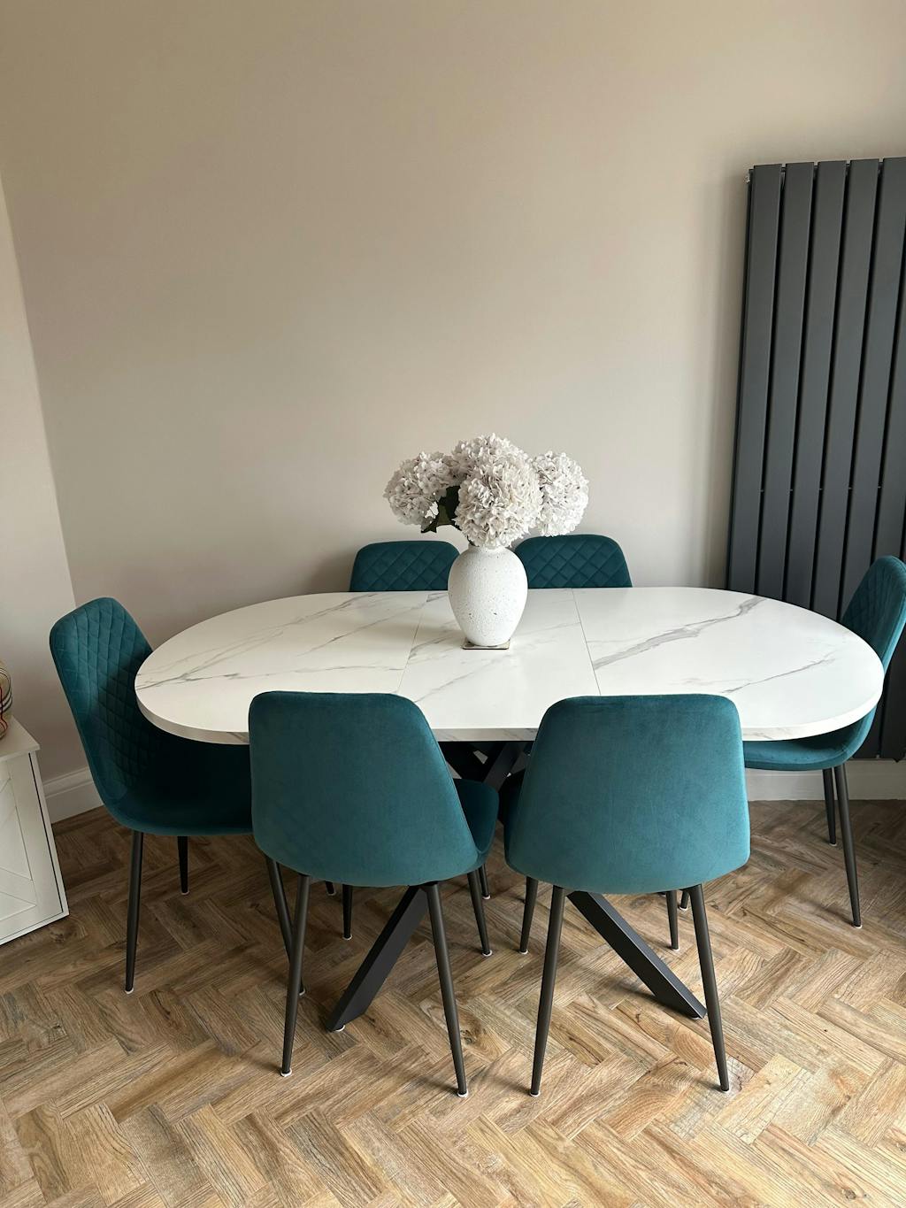 Brooke Square Extendable 4-8 Seater Dining Table - Black – DUSK