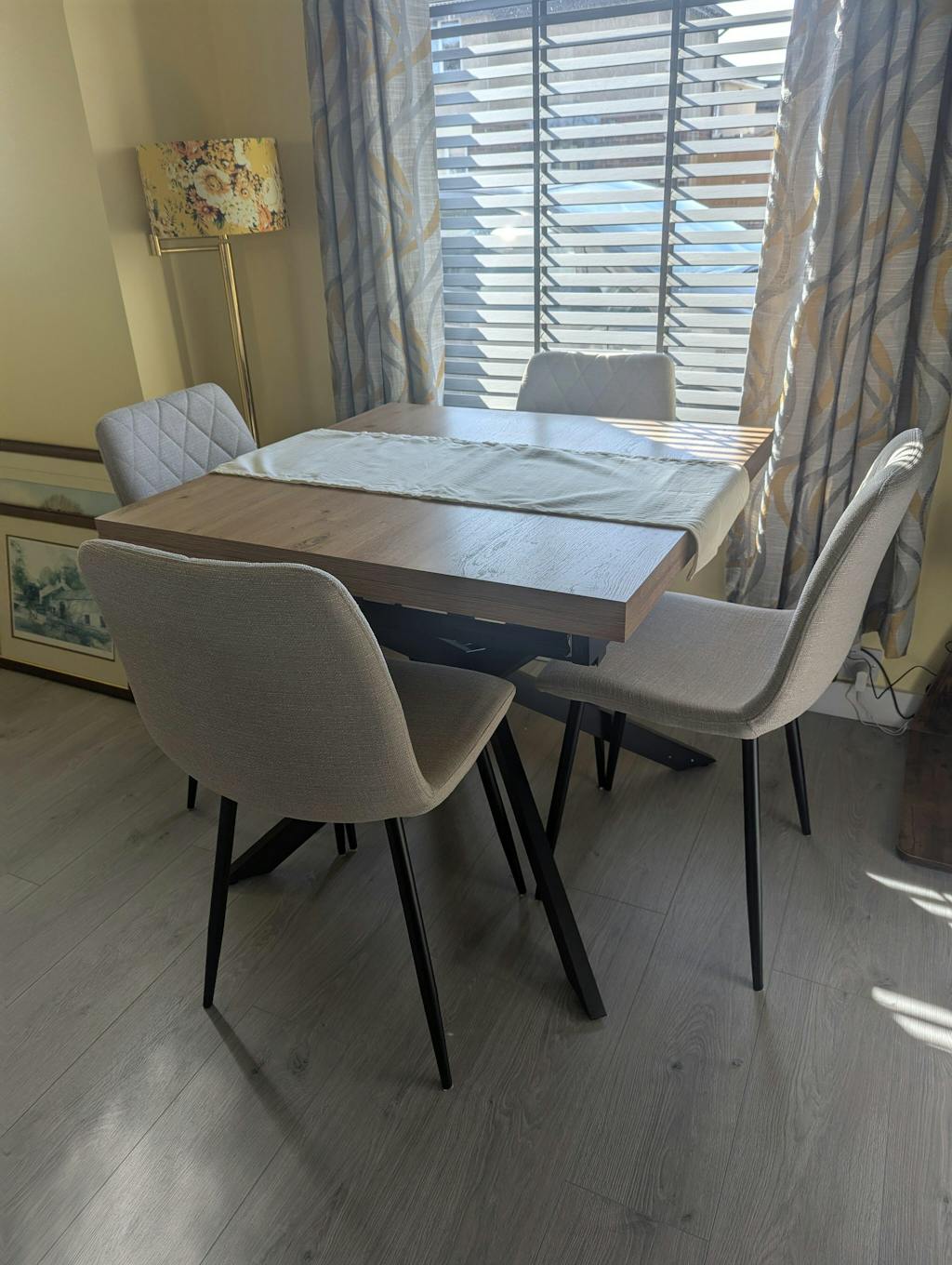 Brooke Square Extendable 4-8 Seater Dining Table - Black – DUSK