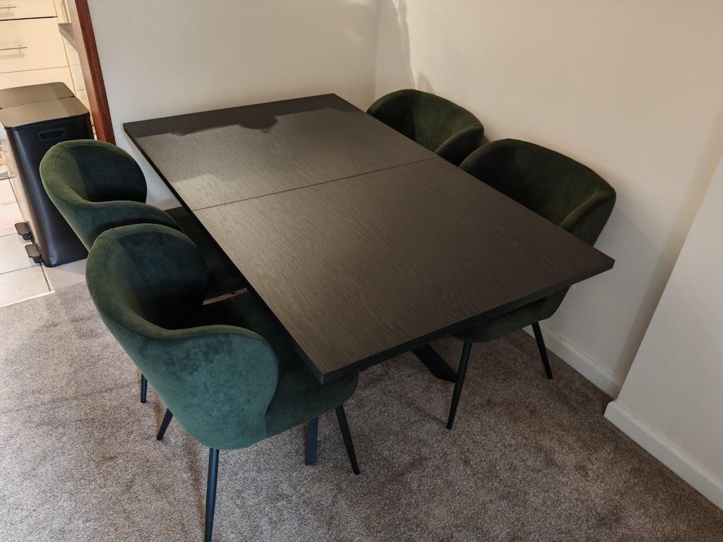 Brooke Square Extendable 4-8 Seater Dining Table - Black – DUSK