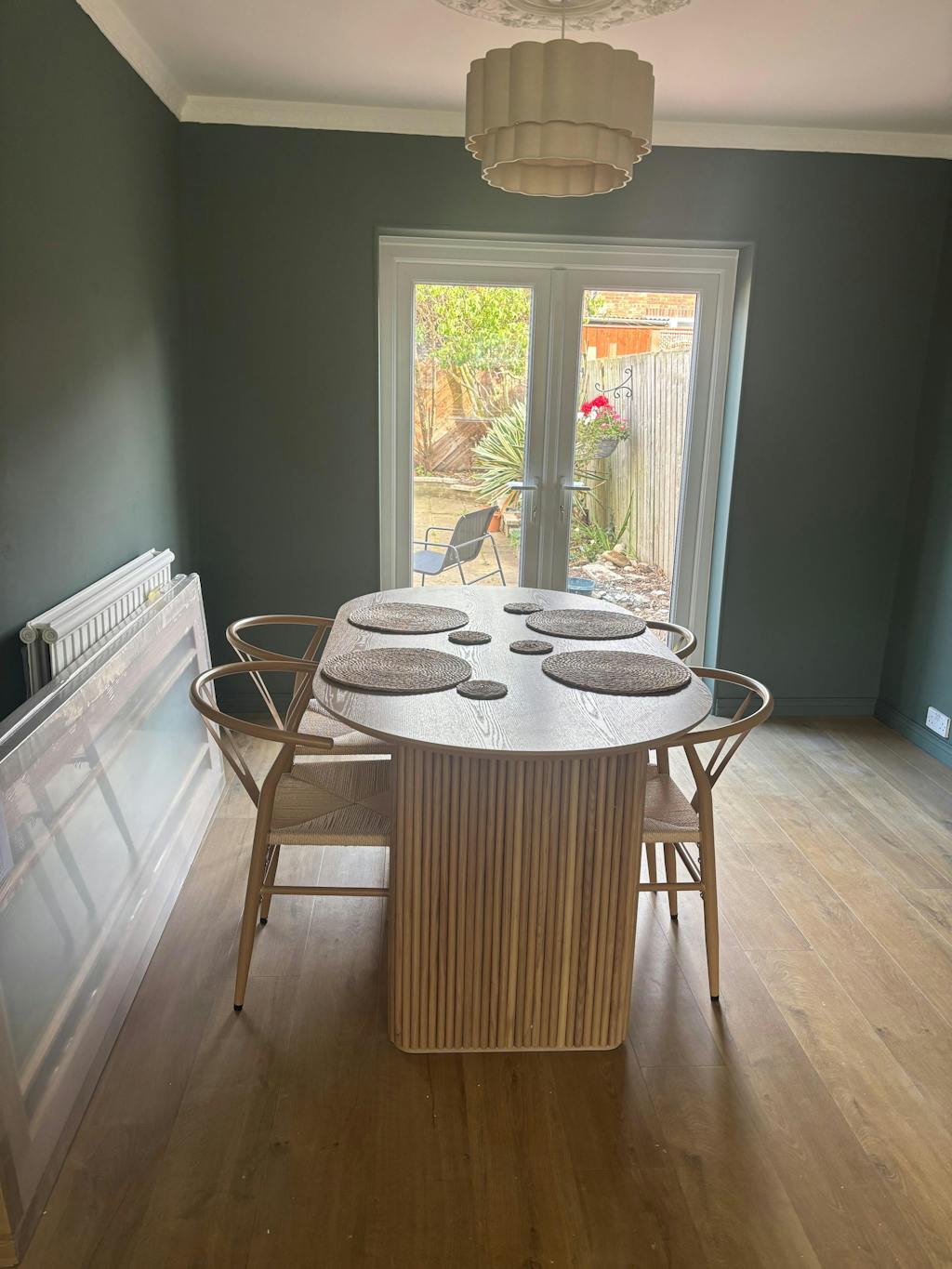 Hattie Panel Round 4-6 Seater Pedestal Dining Table - Natural/Marble – DUSK