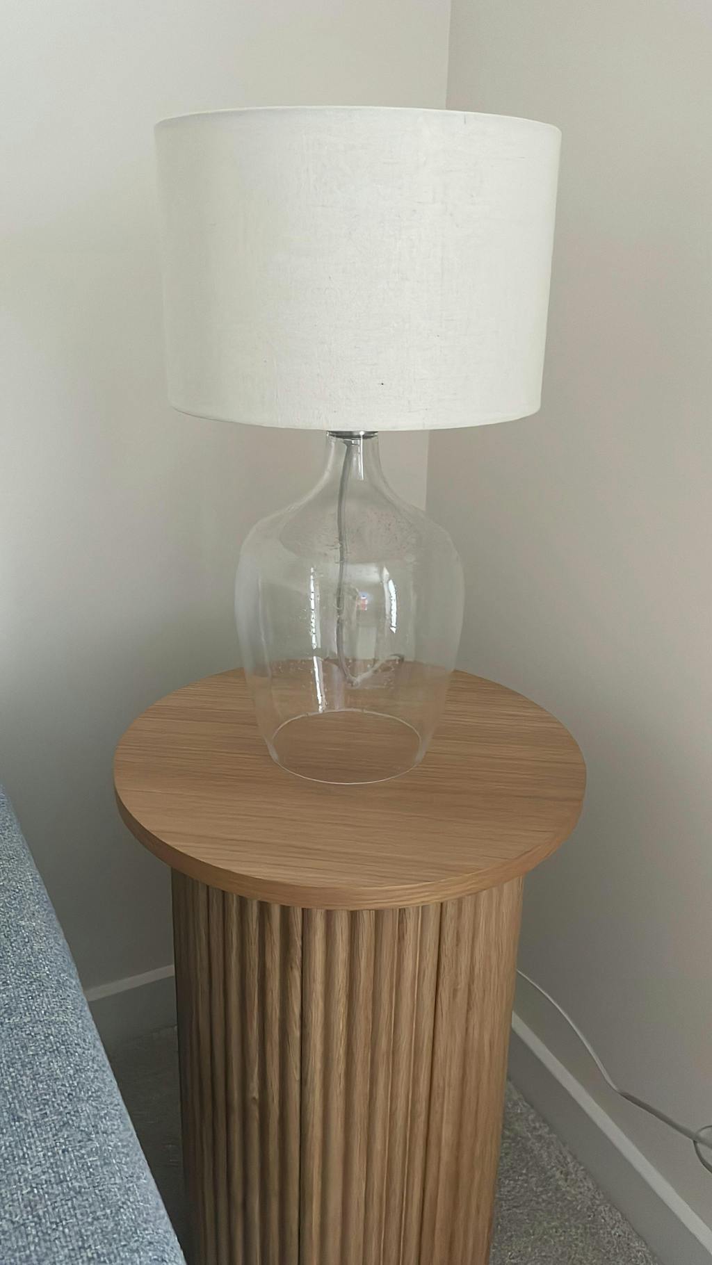 Hattie Panel Round 4-6 Seater Pedestal Dining Table - Natural/Marble – DUSK