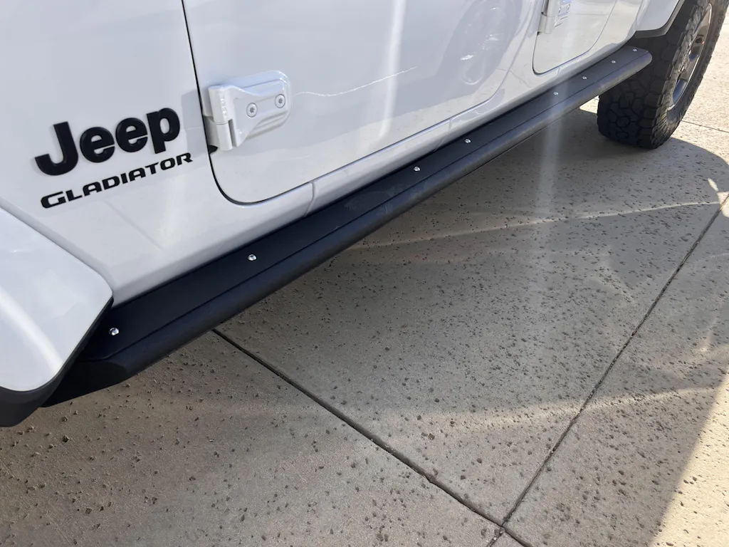 Jeep Gladiator JT Rock Sliders with Step