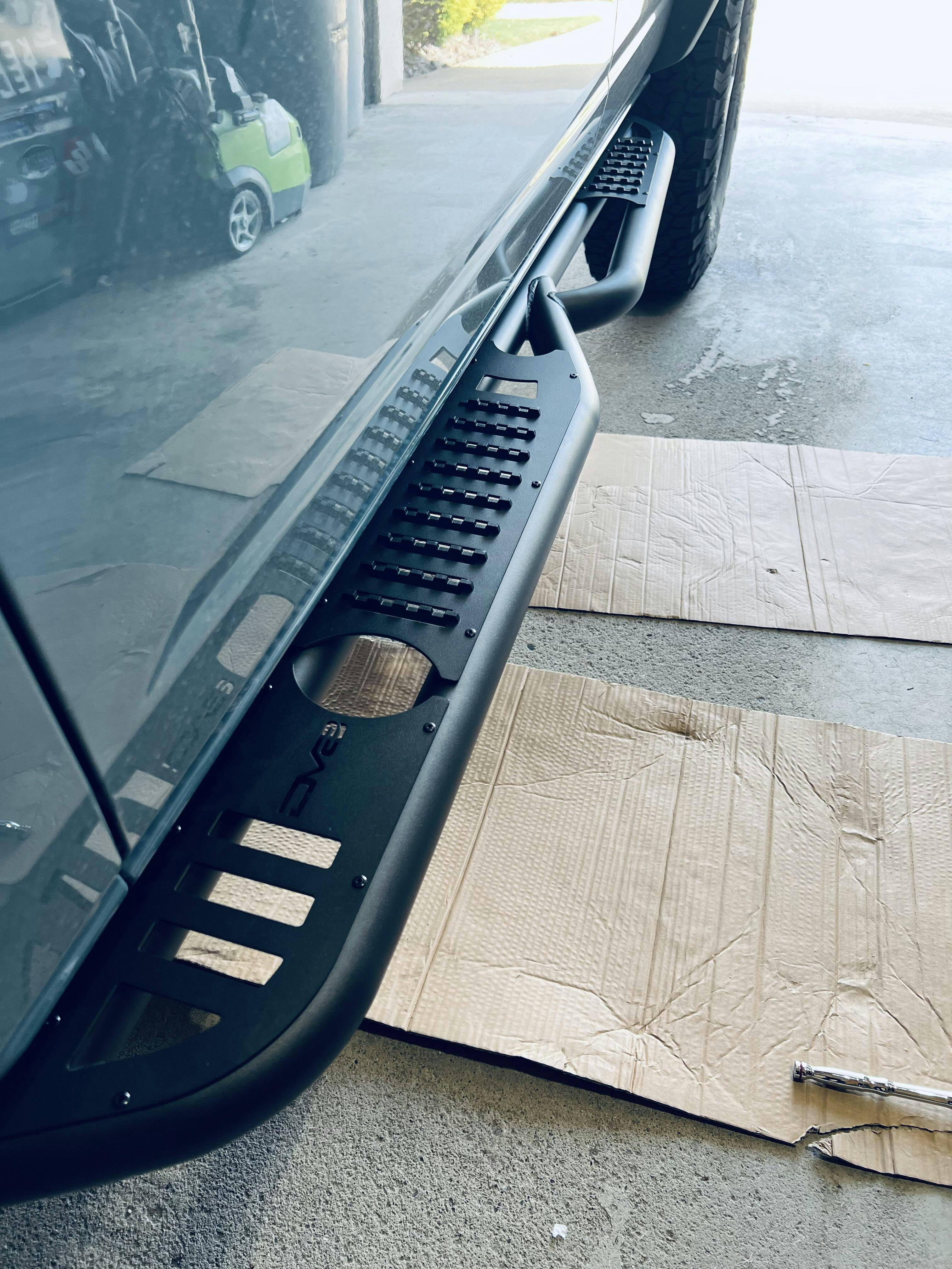 2021+ Ford Bronco Side Steps | DV8 Offroad