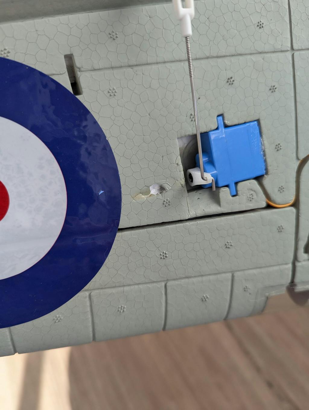 Dynam Hawker Hurricane V2 4S RC Warbird 1.25m w/ Flaps