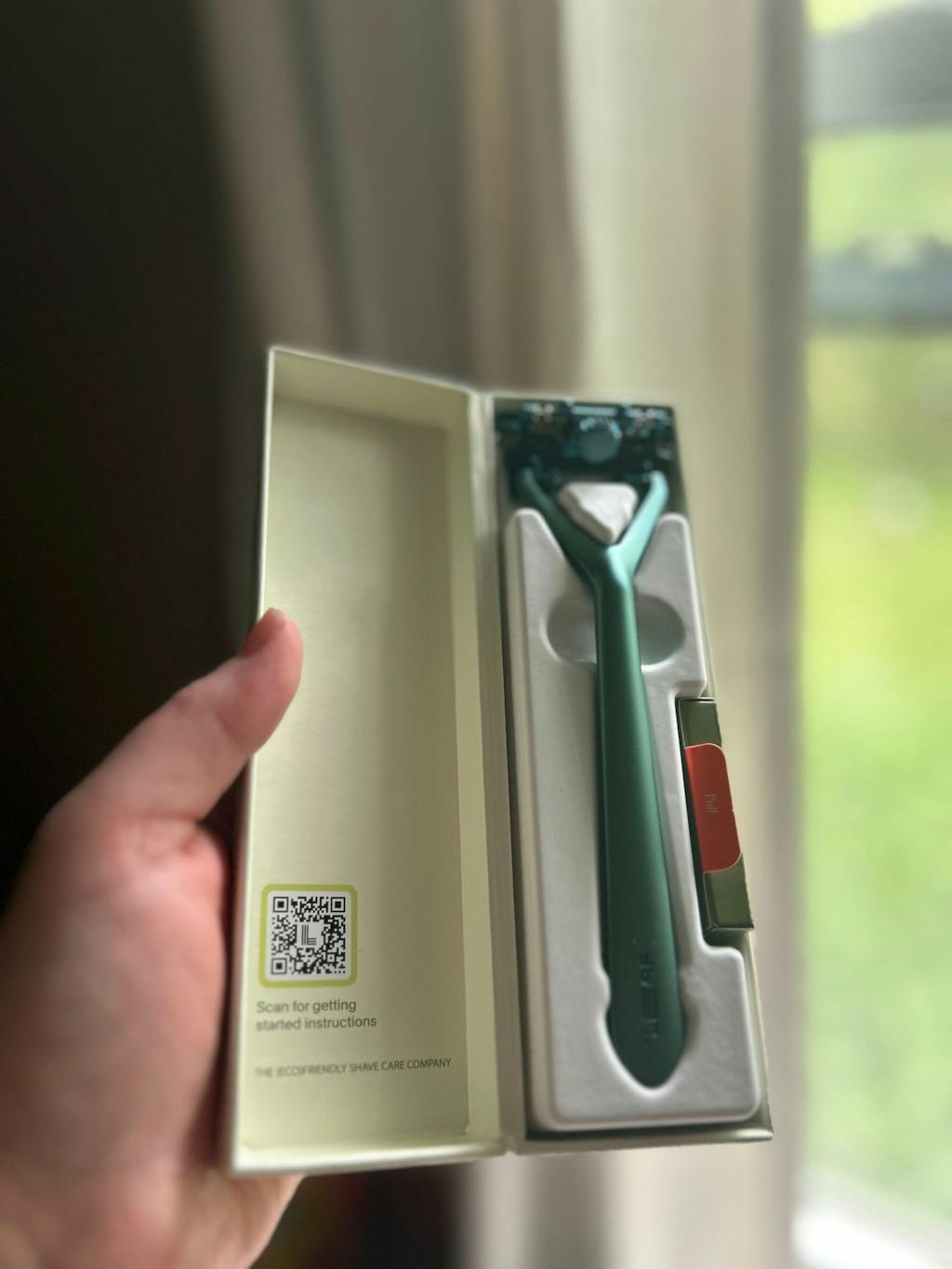 Pivoting Head Stainless Steel Razor - Sustainable Razor - Leaf Shave ...