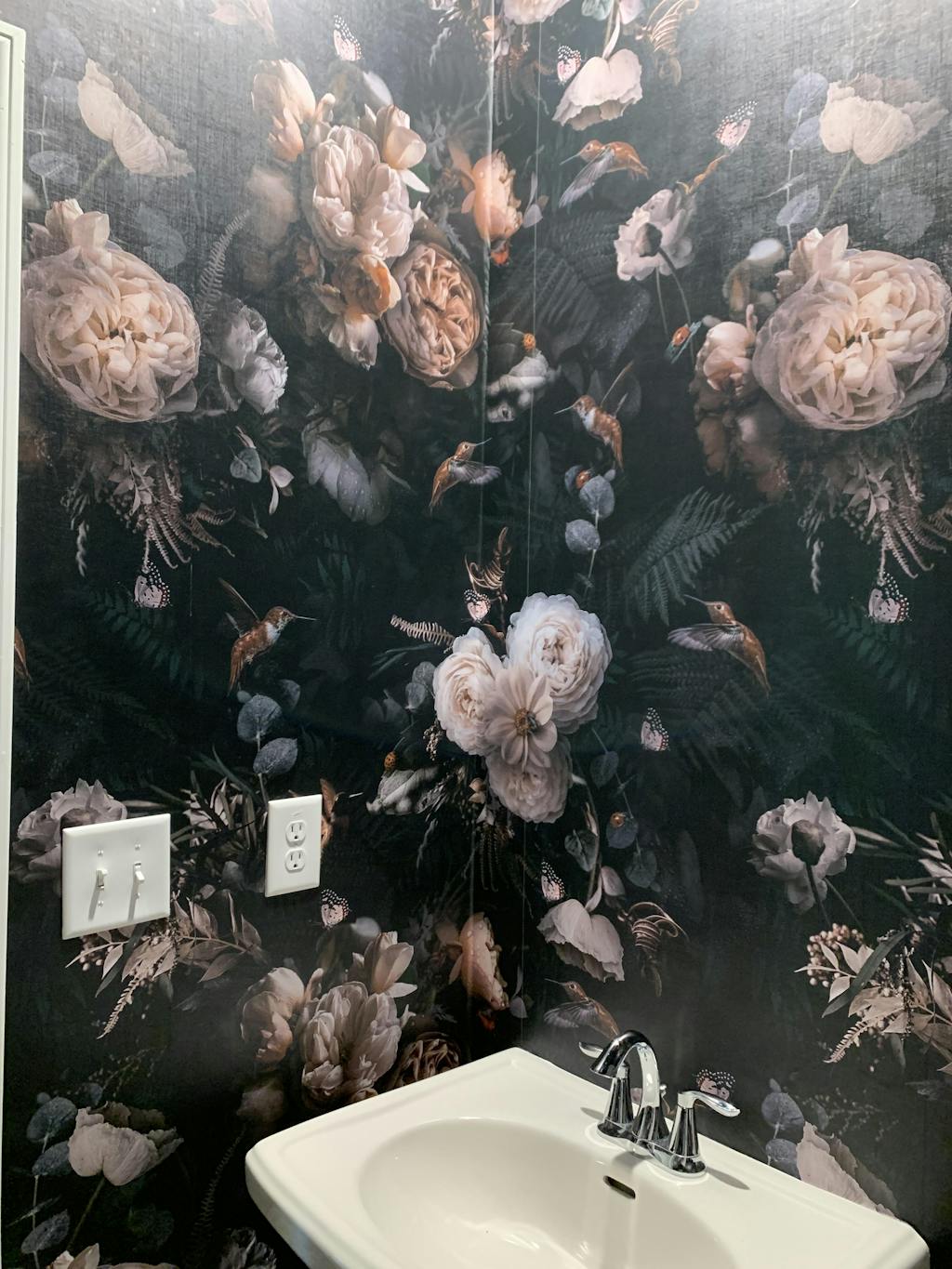 Dark Background Cream Floral Wallpaper – EazzyWalls