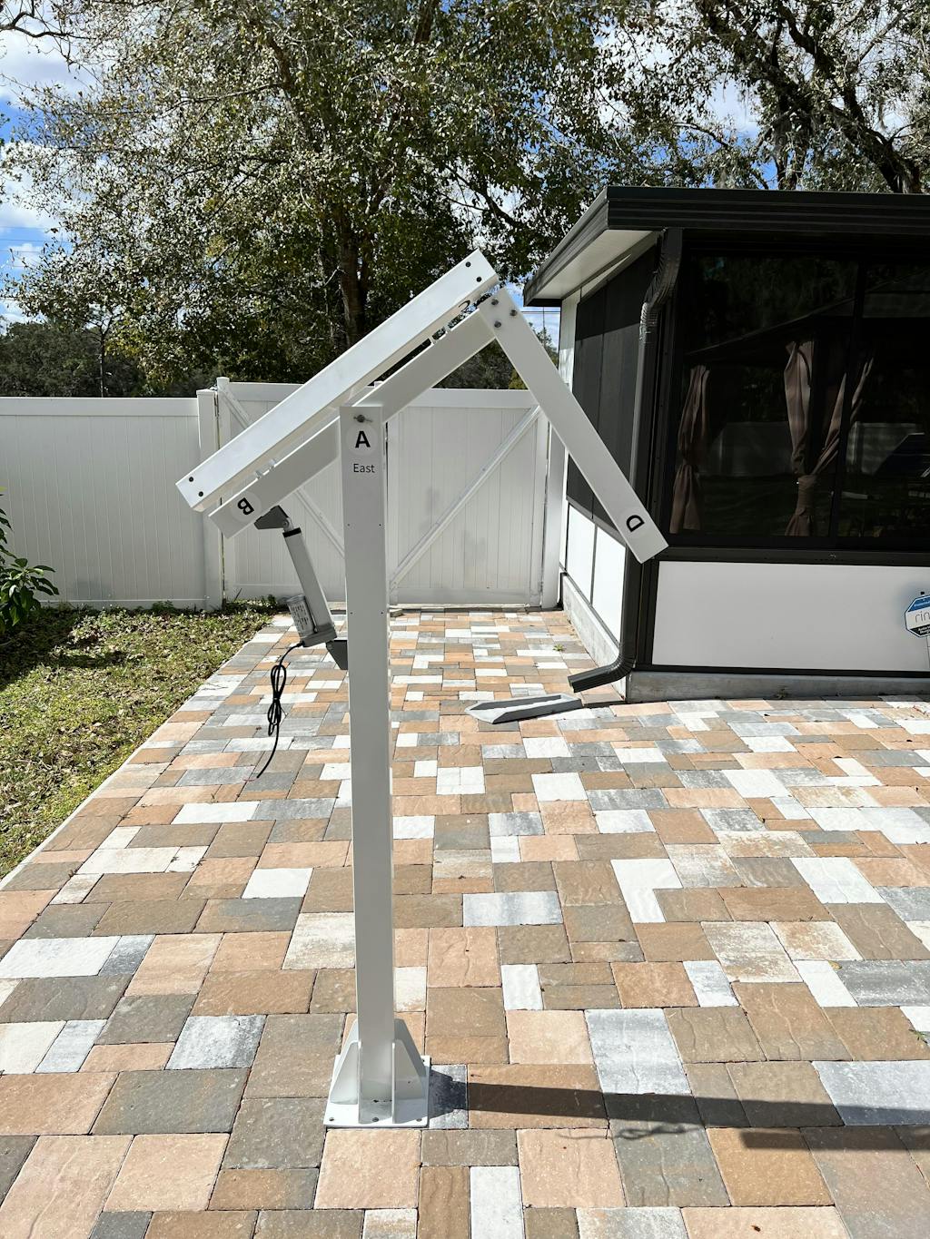 Dual Axis Solar Tracking System with Remote Controller | ECO-WORTHY