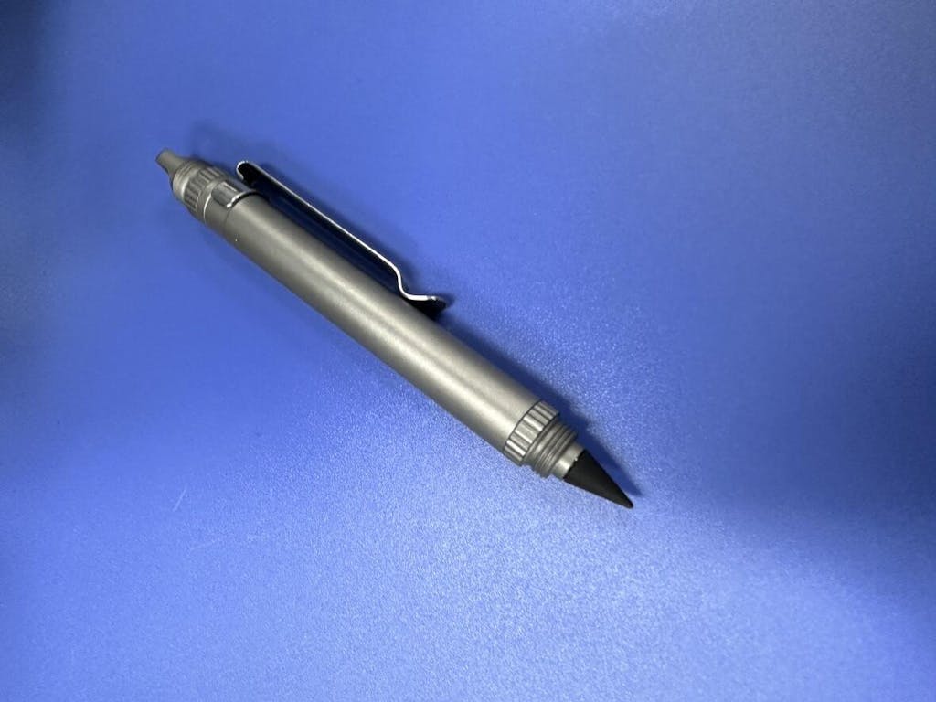 The Mantis Pen: Titanium 4-in-1 Multi-Tool – Edctitan