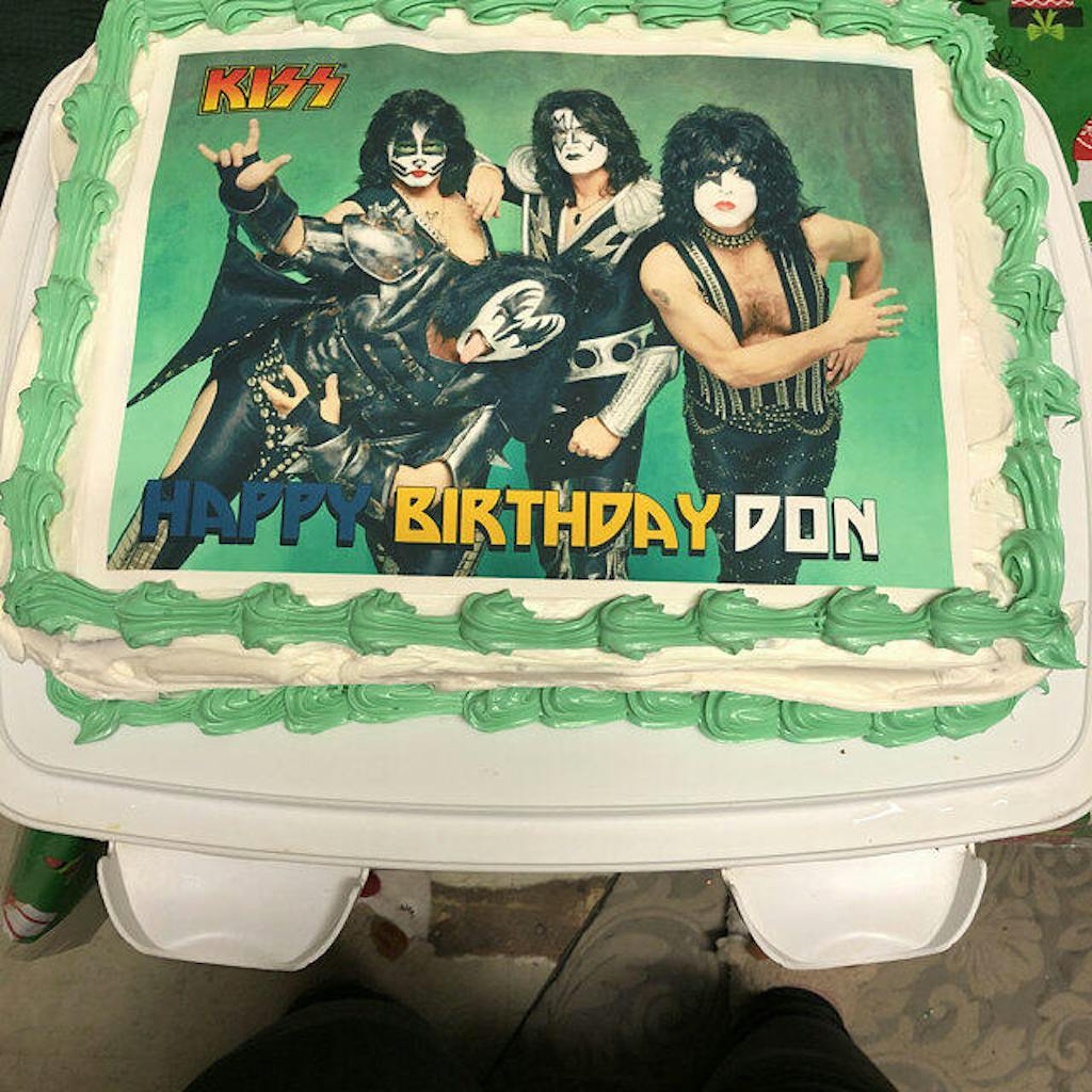 Kiss Edible Cake Toppers – Ediblecaketopper