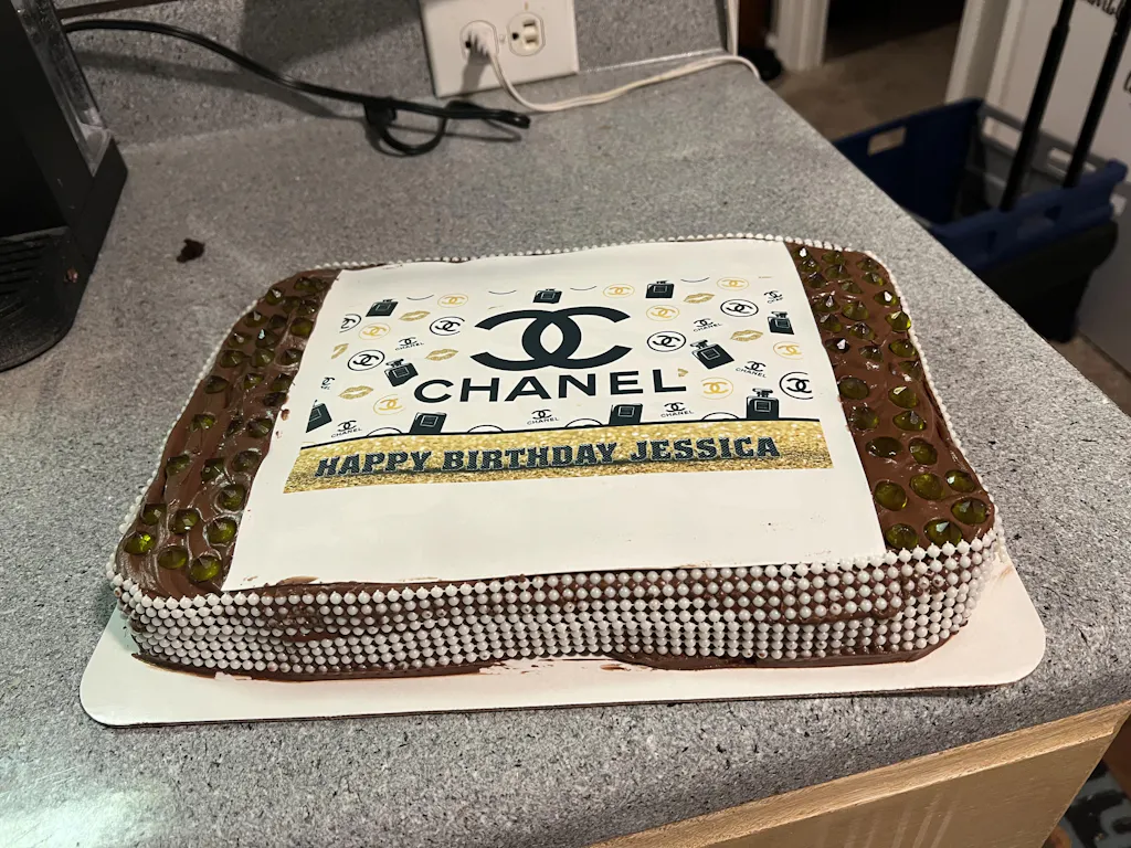 Chanel Edible Cake Toppers – Ediblecaketopper