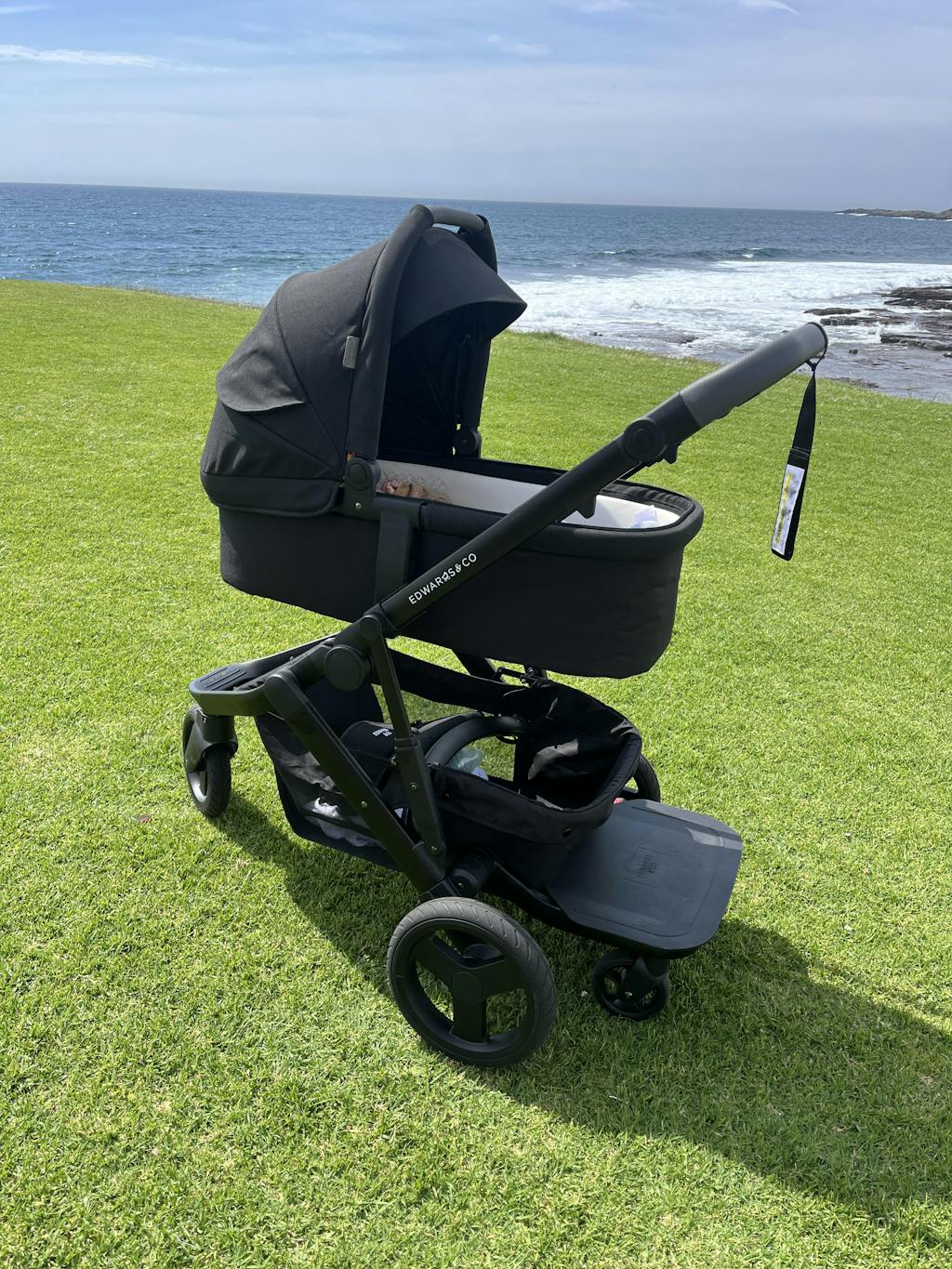 Add the Edwards and Co Stroller Board to your pram – Edwards & Co Australia