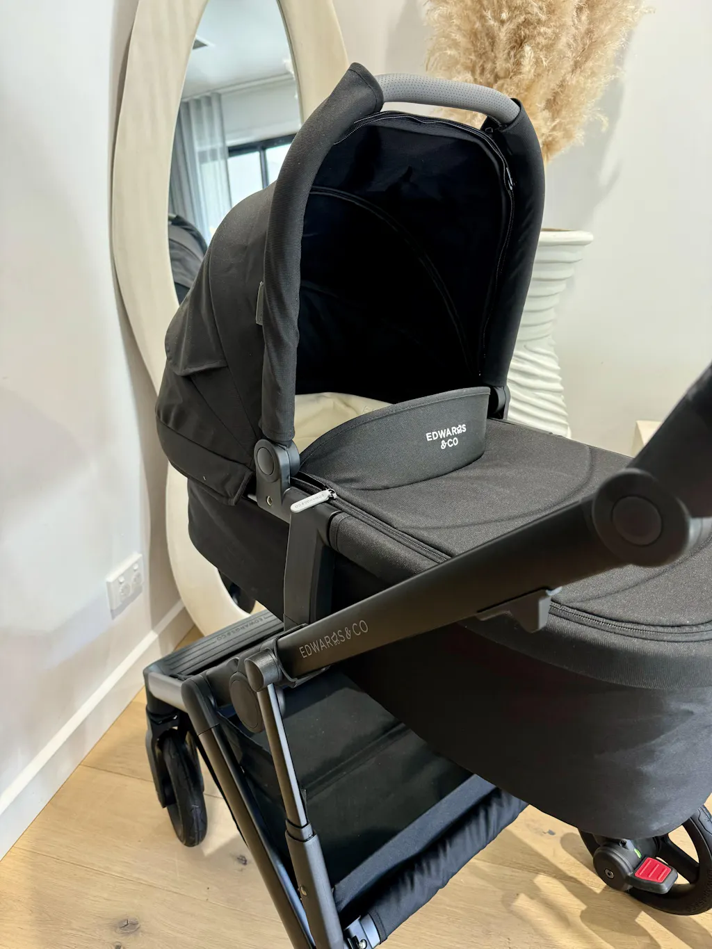 Add the Edwards and Co Stroller Board to your pram – Edwards & Co Australia