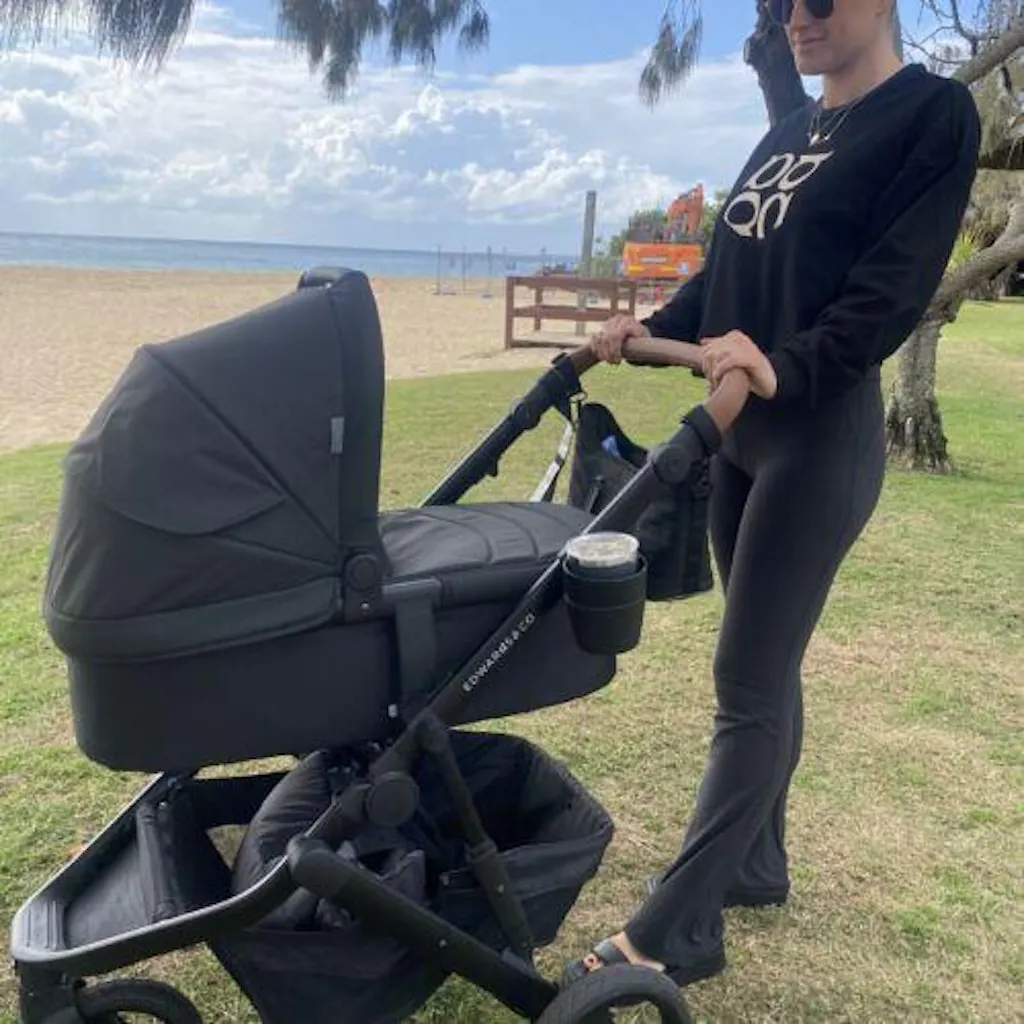 Oscar M2 Three Wheels Pram For Your Adventures | Edwards & Co New Zealand