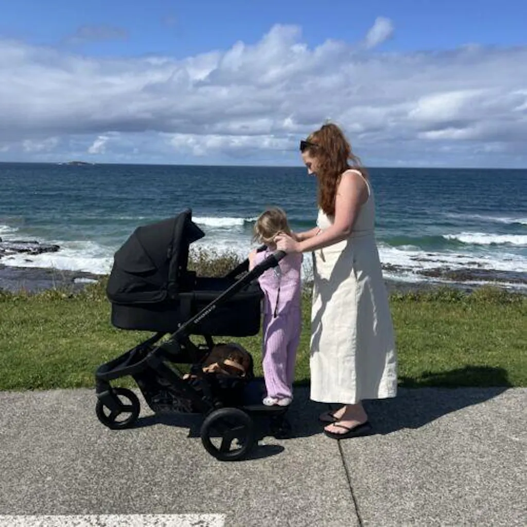 Oscar M2 Three Wheels Pram For Your Adventures | Edwards & Co New Zealand