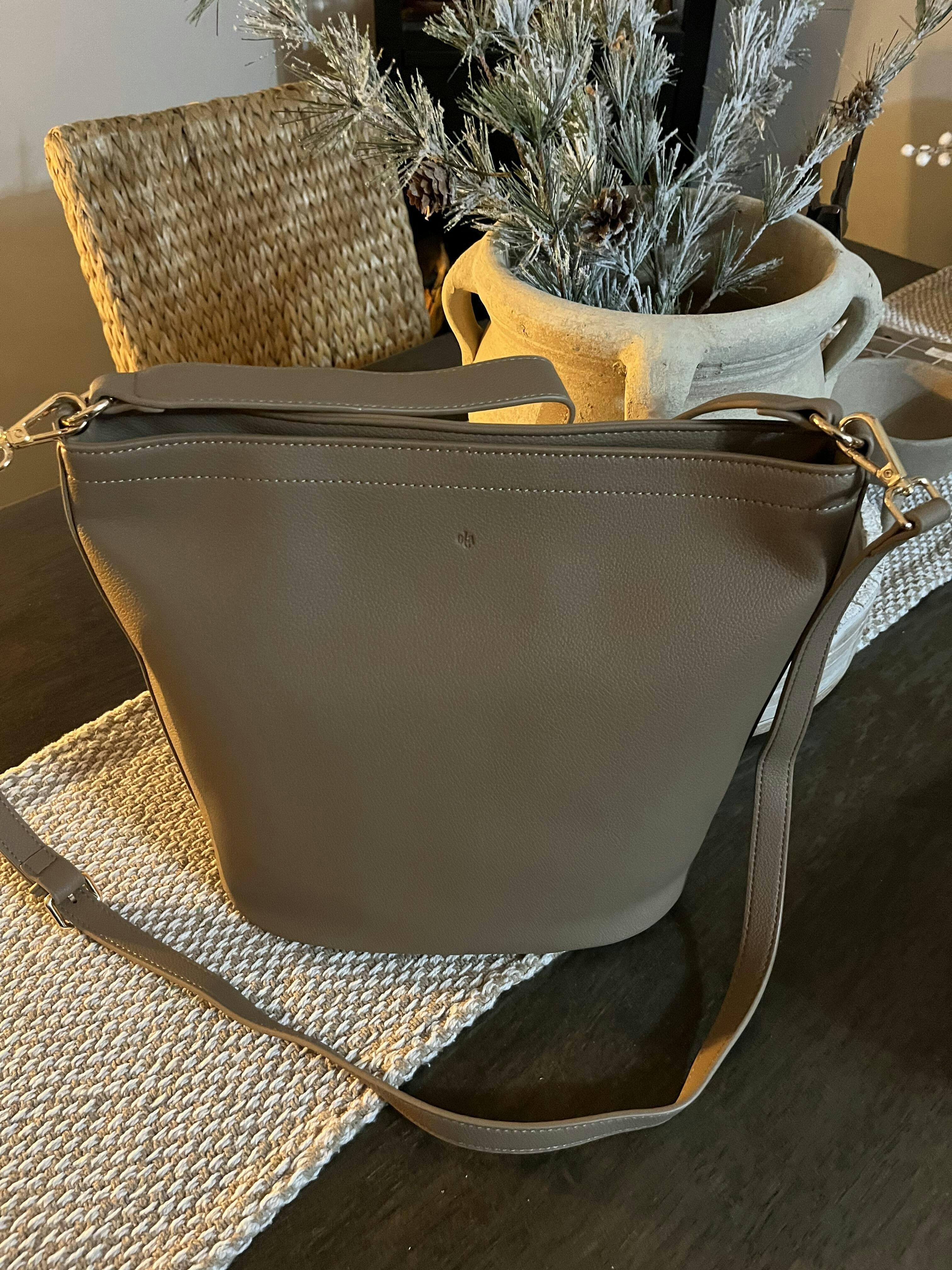 Mia Bucket Bag - Walnut Pebble